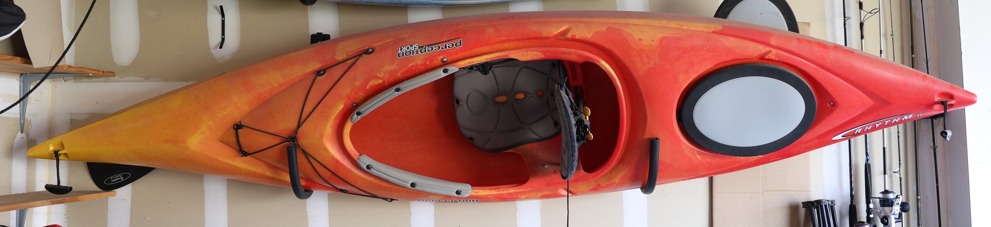 Perception Sport Rhythm 11 Kayak With Pair Of Quest Chute Paddles ...