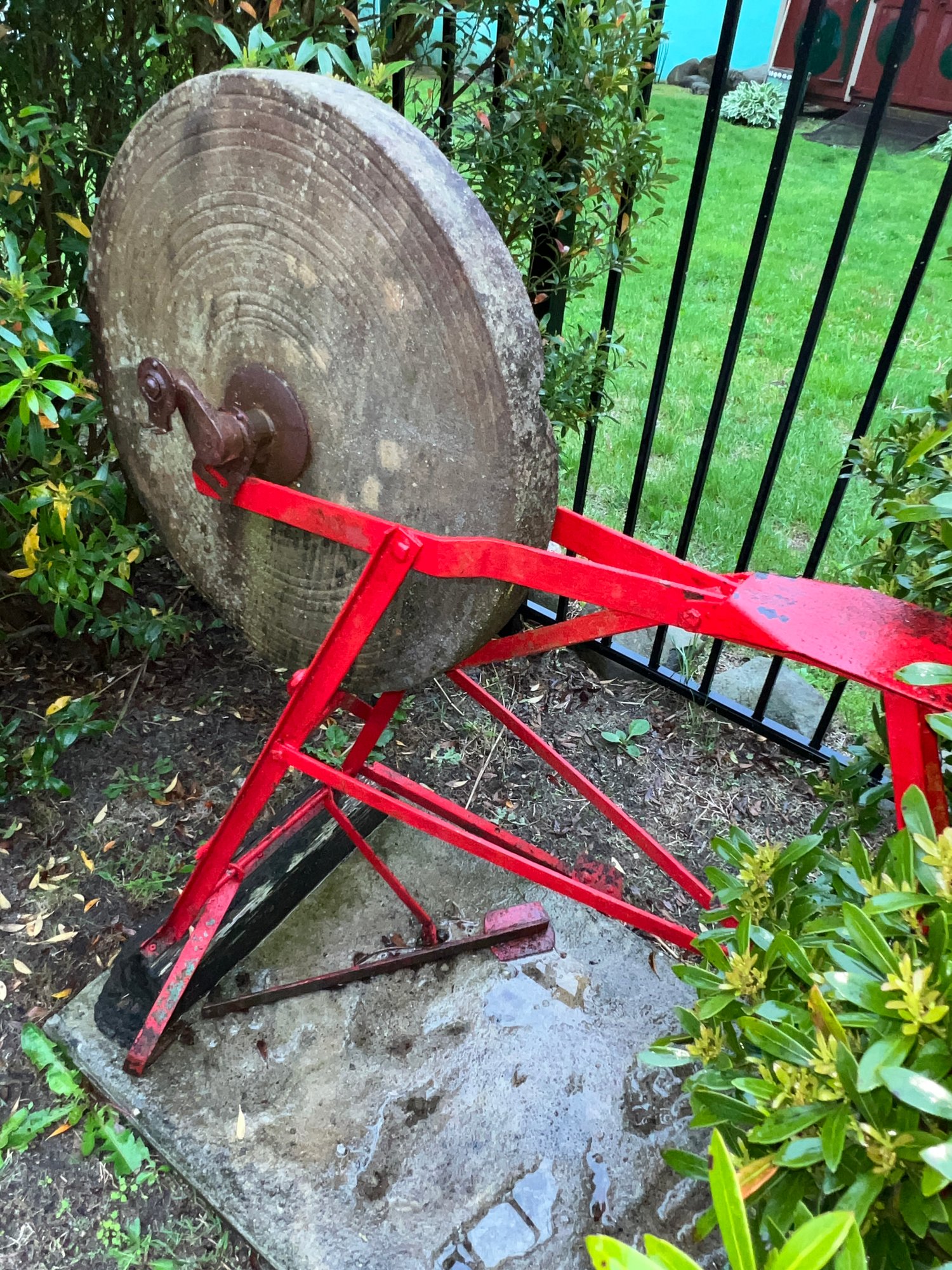 Old Sharpening Stone Wheel #18467 | Auctionninja.com