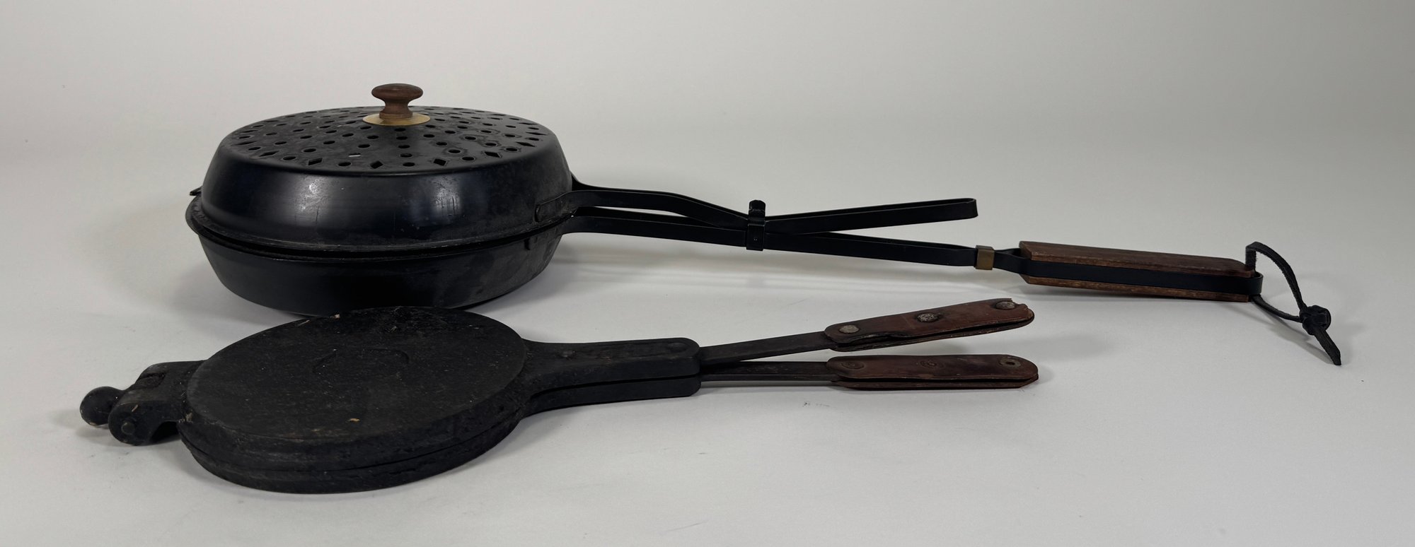 Vintage Cast Iron Waffle Iron & Dome-Lidded Pan #26678 | Auctionninja.com