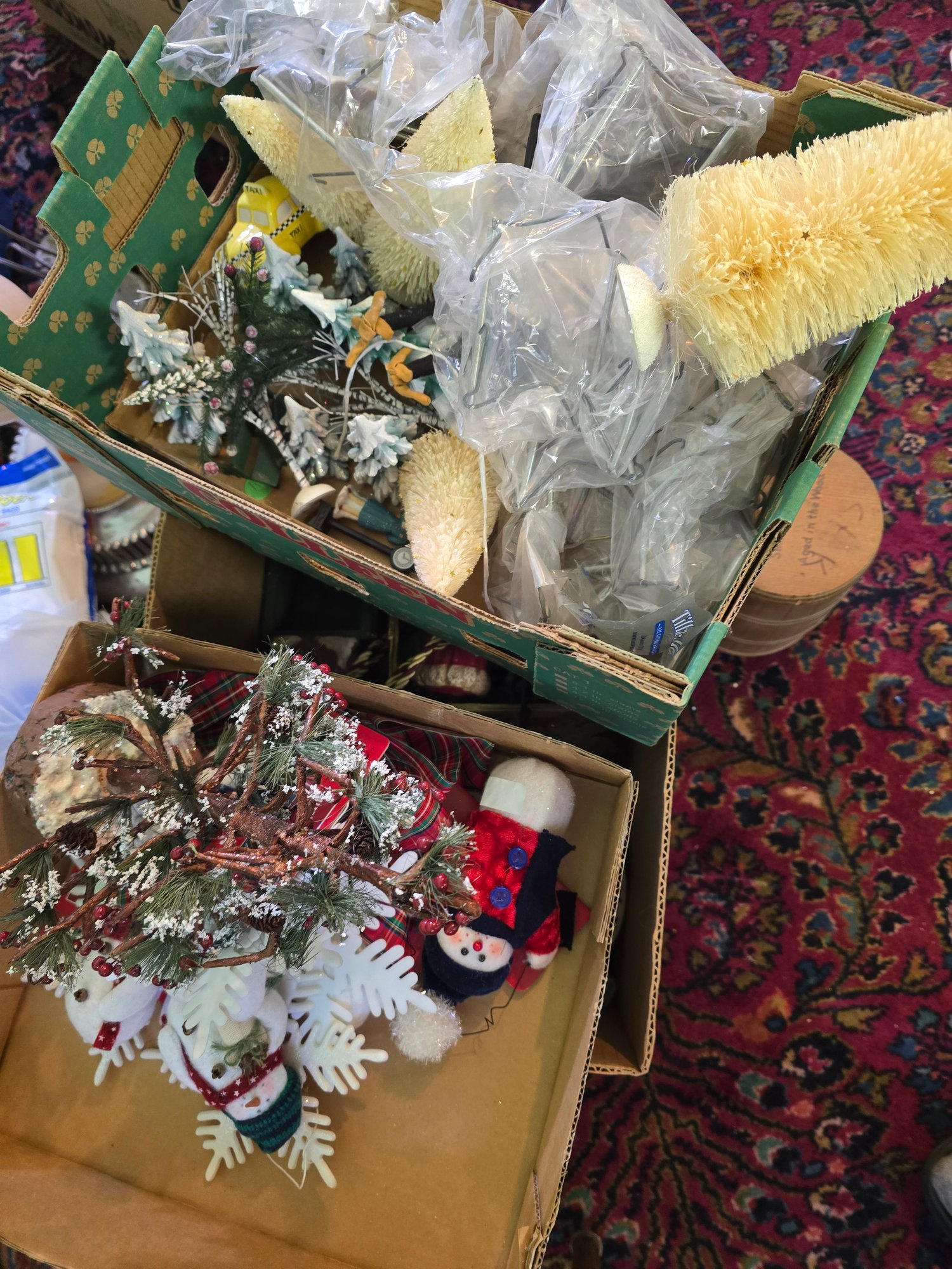 Box Of Christmas Stuff #1288 | Auctionninja.com