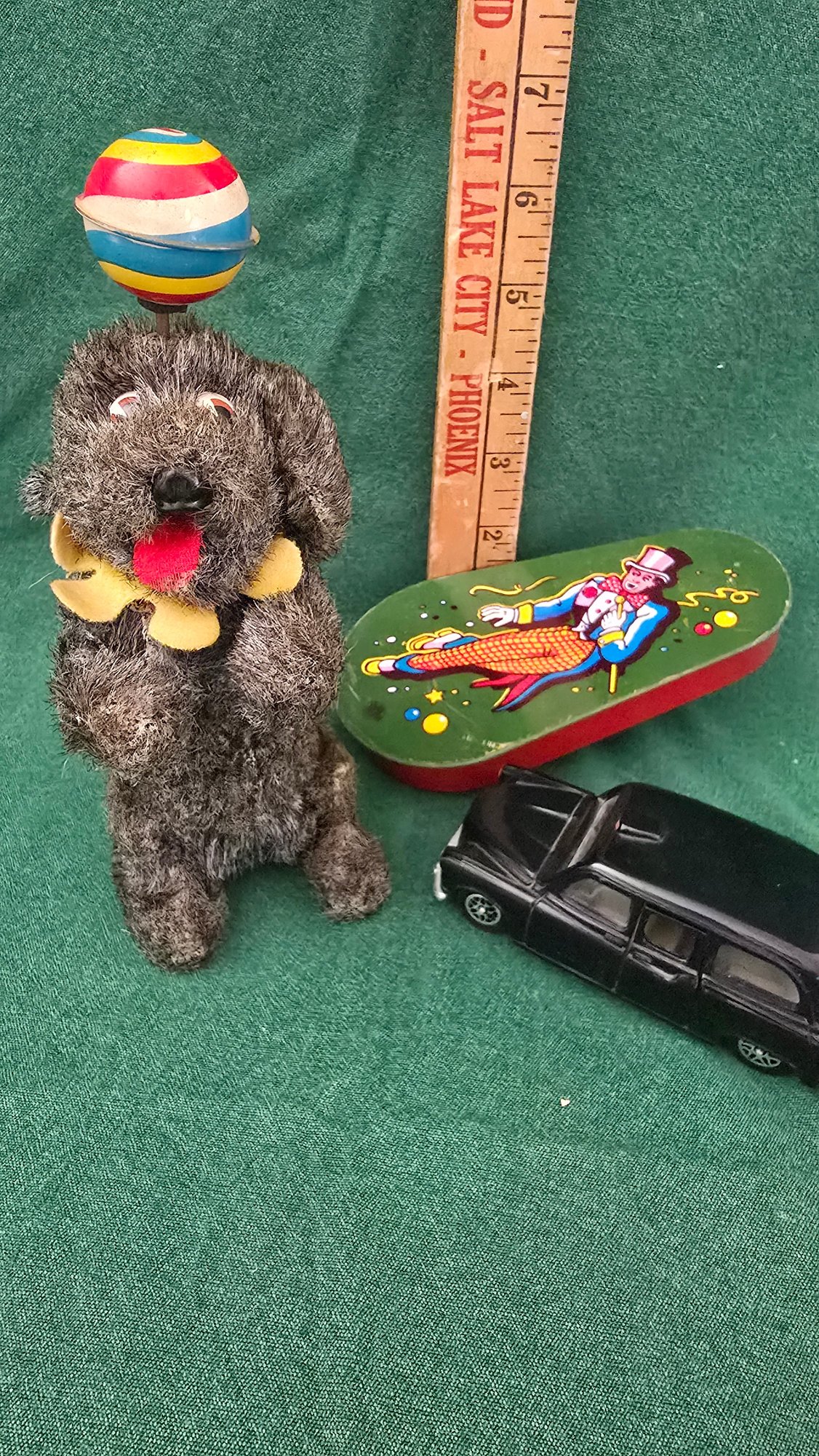 Vintage Noise Maker, Wind Up Dog Toy, Metal Car #5502 | Auctionninja.com
