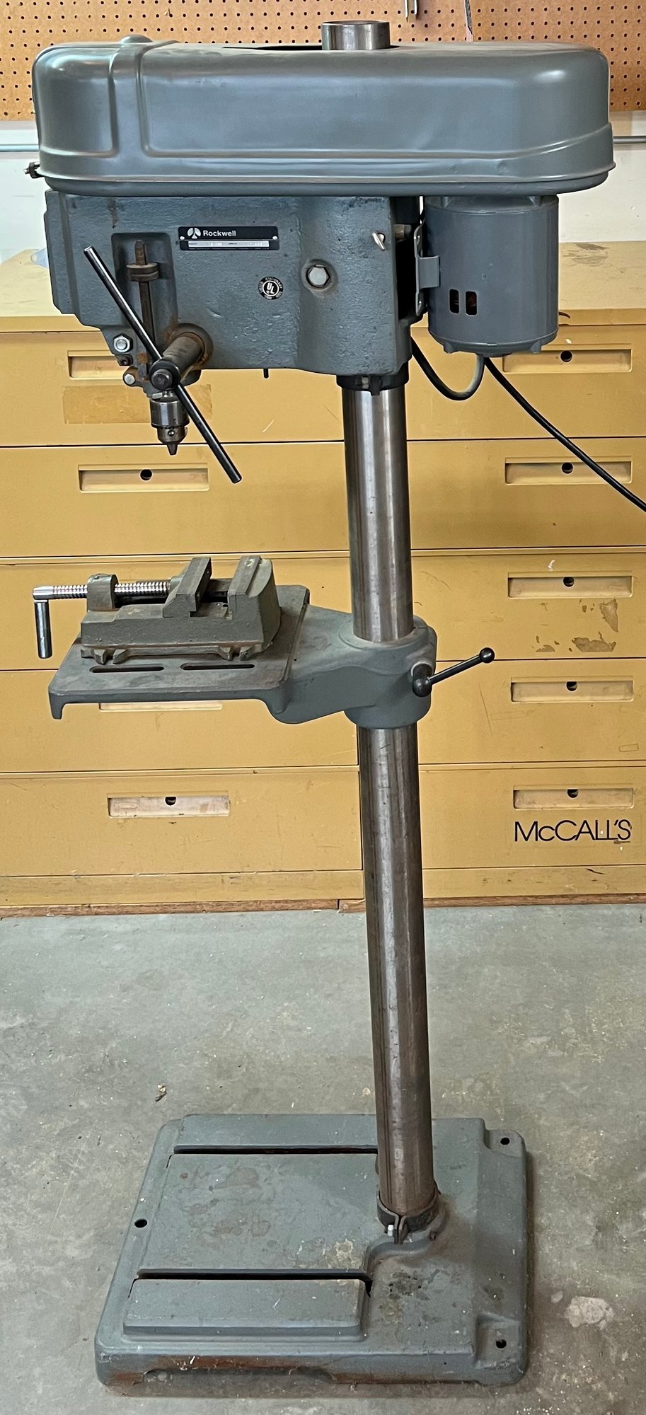 Vintage Rockwell Model 15-069 Drill Press #24172 | Auctionninja.com