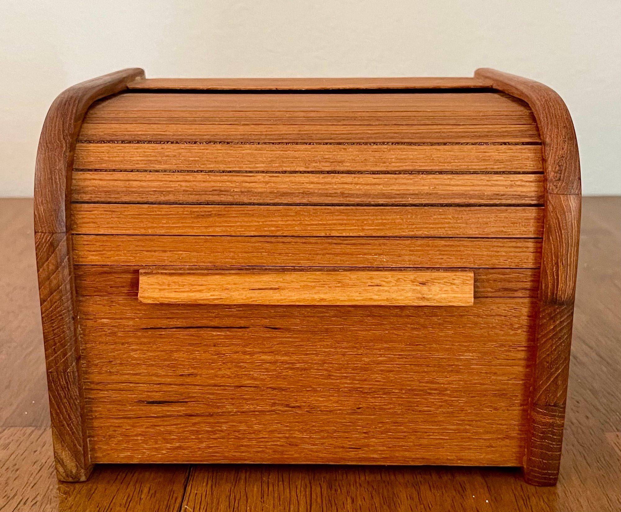Solid Teak Roll Top Card Box With Cards #41043 | Auctionninja.com