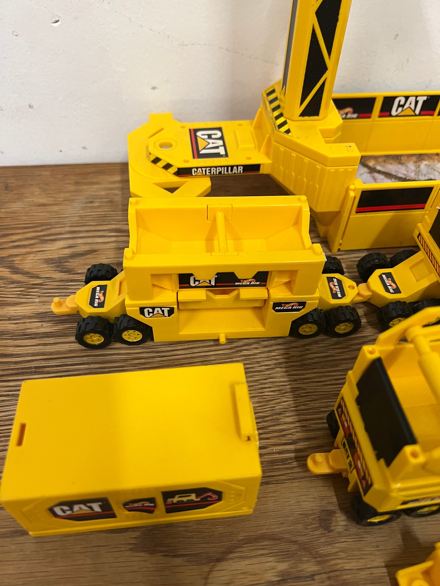 Assorted Hotwheels Mega Rig Caterpillar Toy Cranes And Equipment 1996 ...