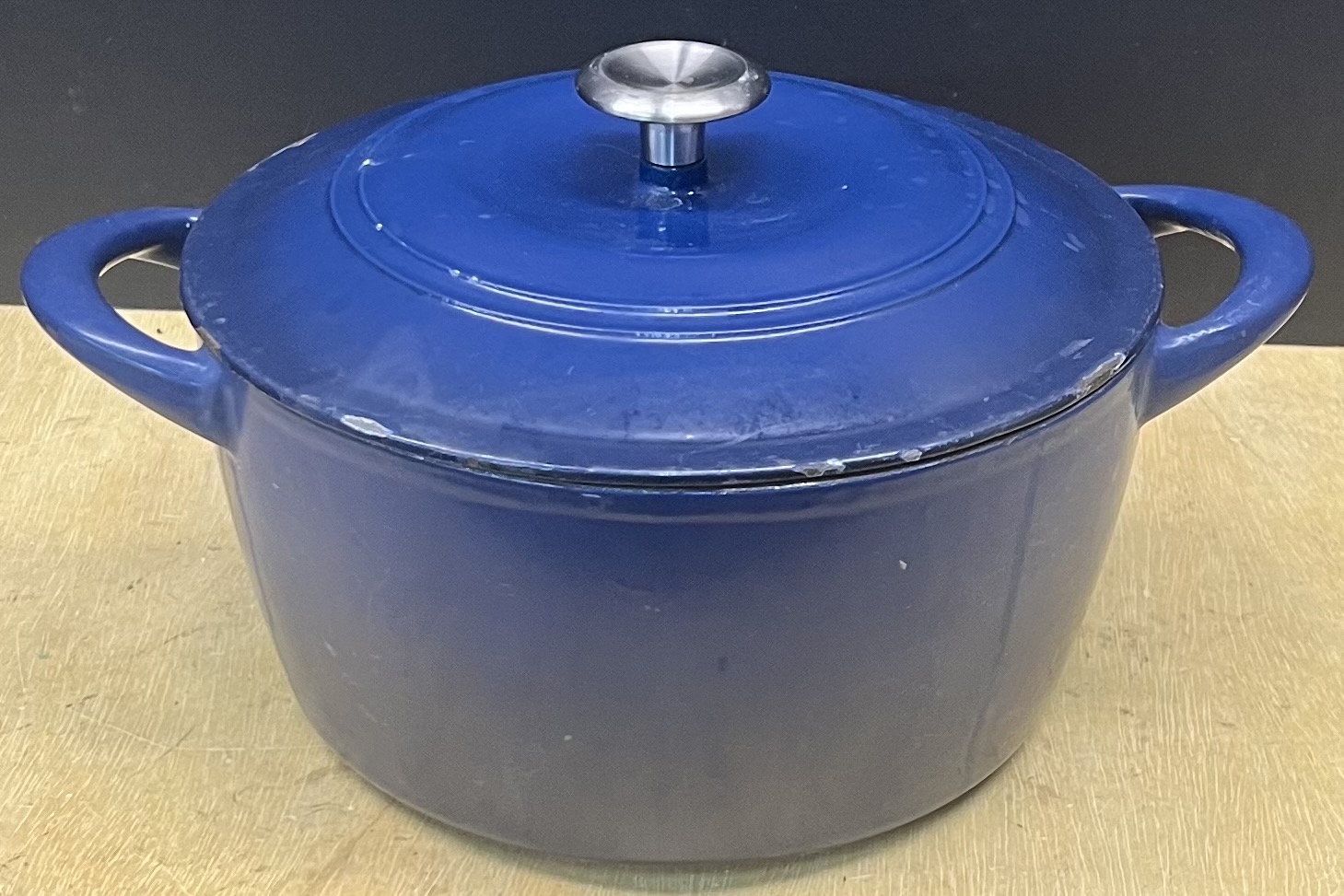 Blue Enamel Cast Iron 6.5 Quart Dutch Oven #40719 | Auctionninja.com