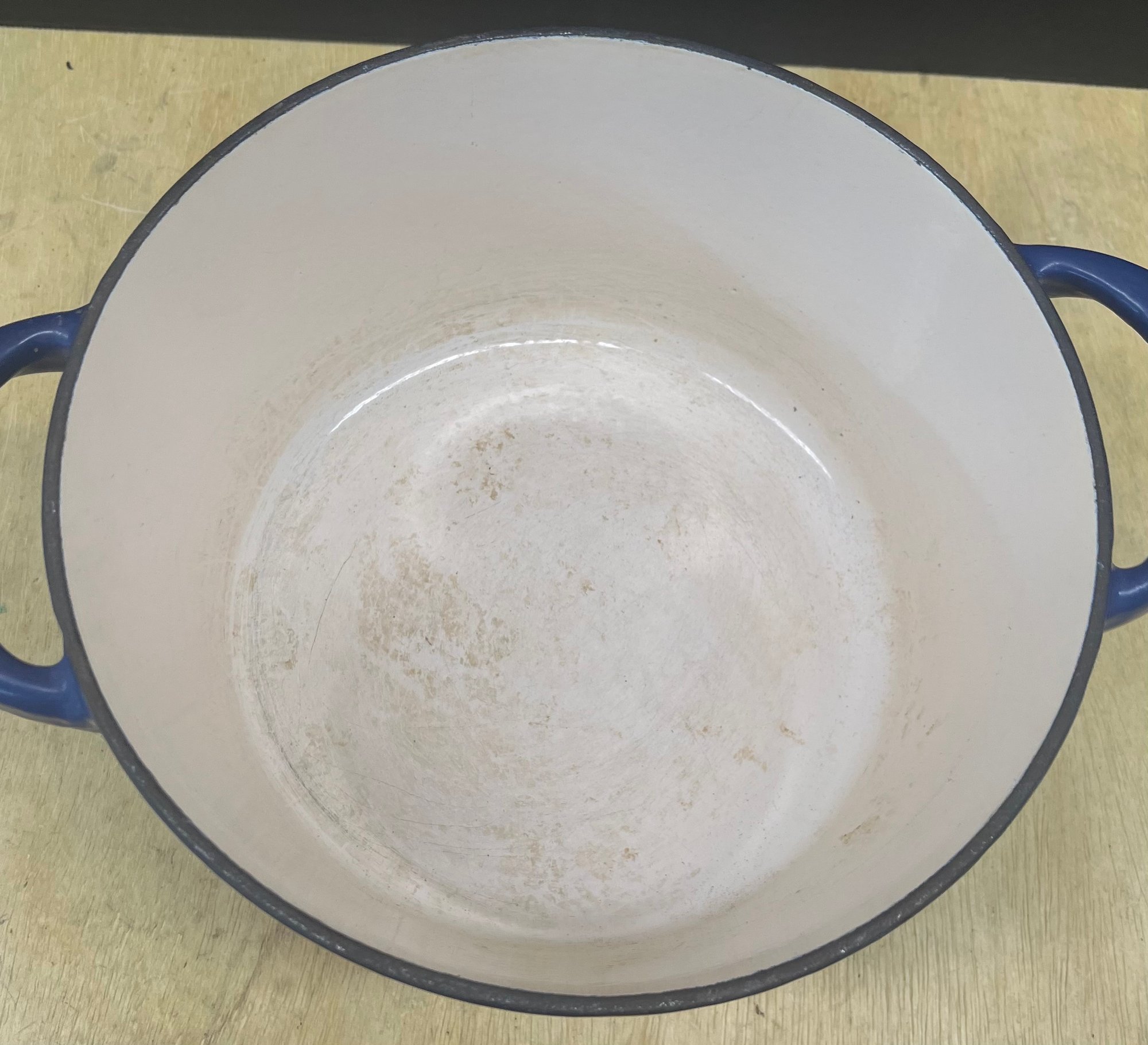 Blue Enamel Cast Iron 6.5 Quart Dutch Oven #40719 | Auctionninja.com