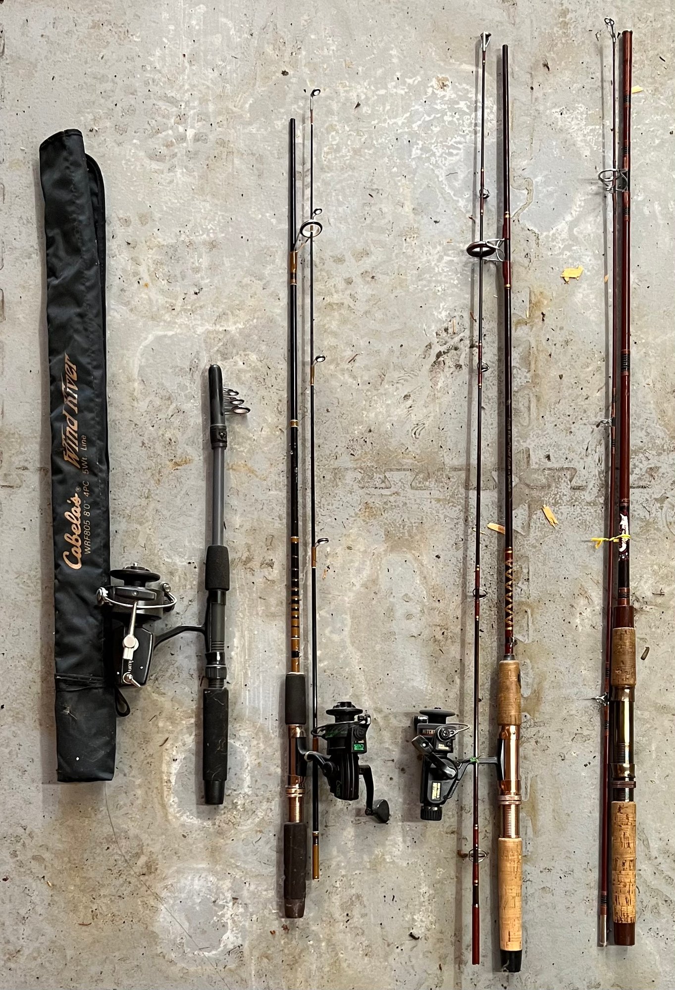 (5) Fishing Rods - Cabella's Wind River, Eagle Claw 6.5 Foot, 5.5 Foot ...
