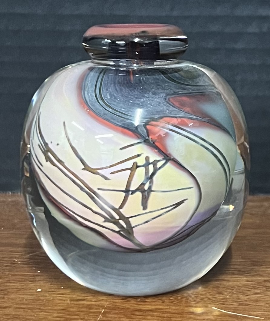 Steven Main 1993 Art Glass Vase #37457 | Auctionninja.com