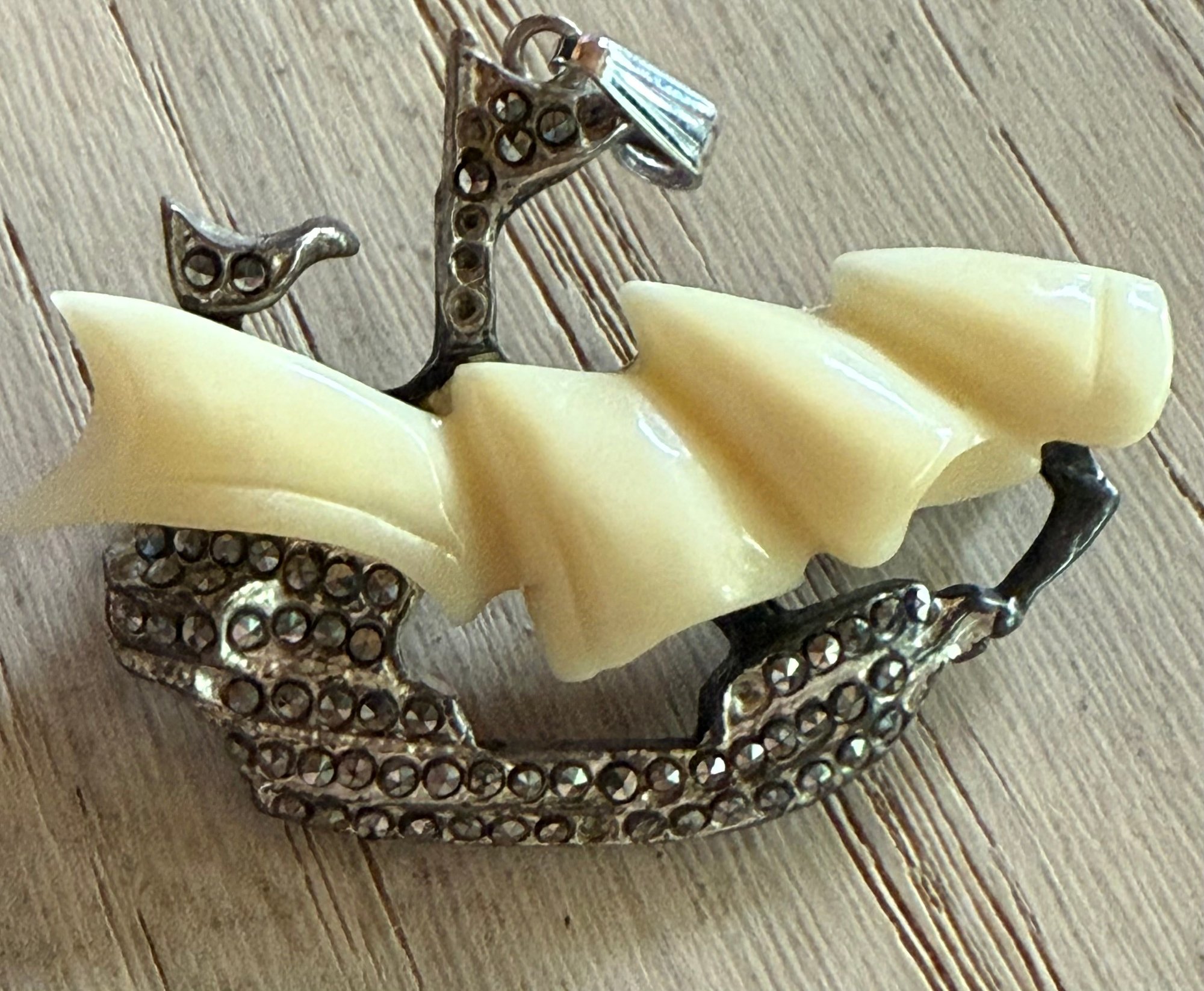 Vintage Pins And Pendants Carved Jade - Teeth Boat - 12k Gf Bracelet ...
