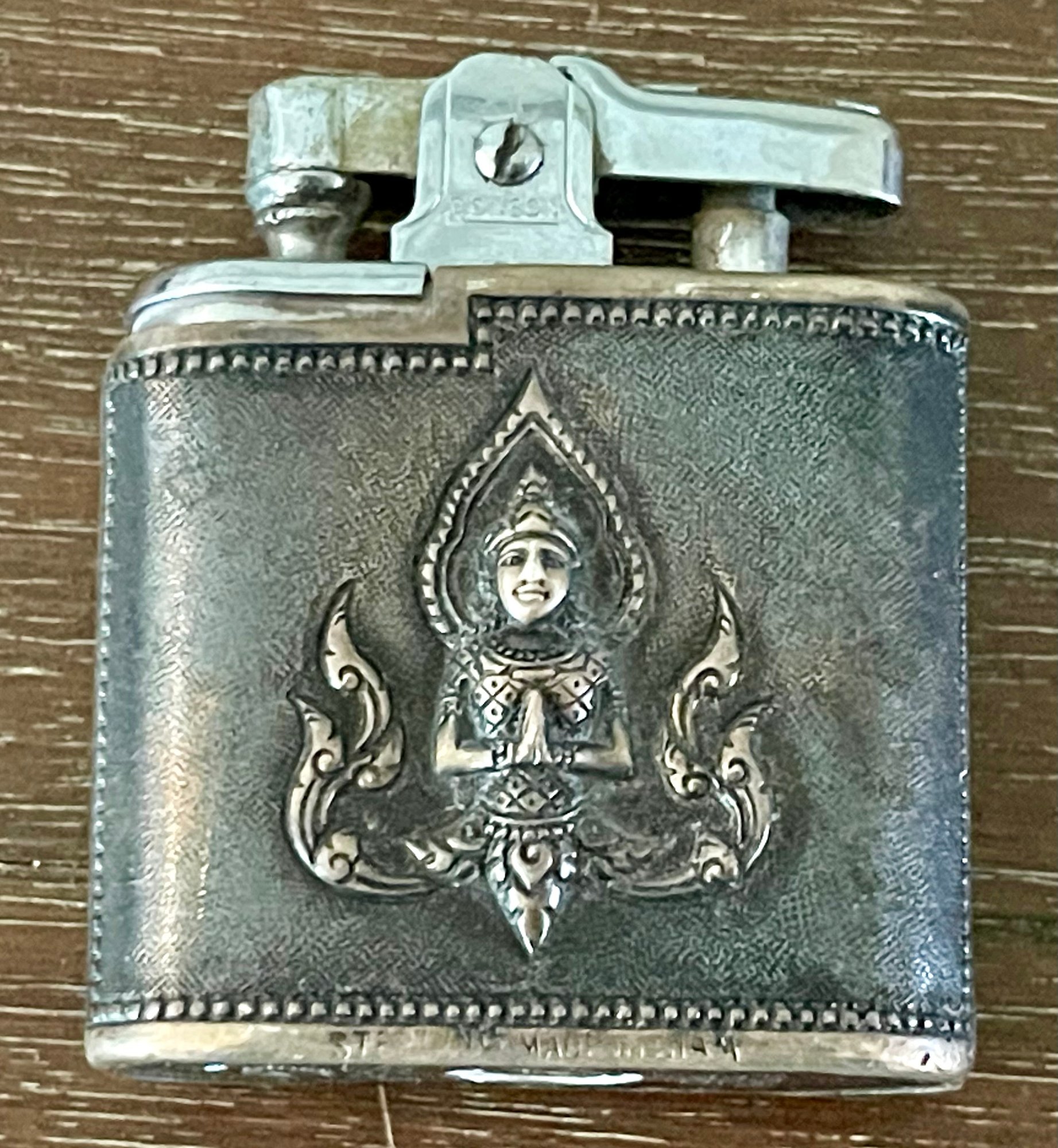 Vintage Ronson Whirlwind Thailand Design Lighter #40686 | Auctionninja.com