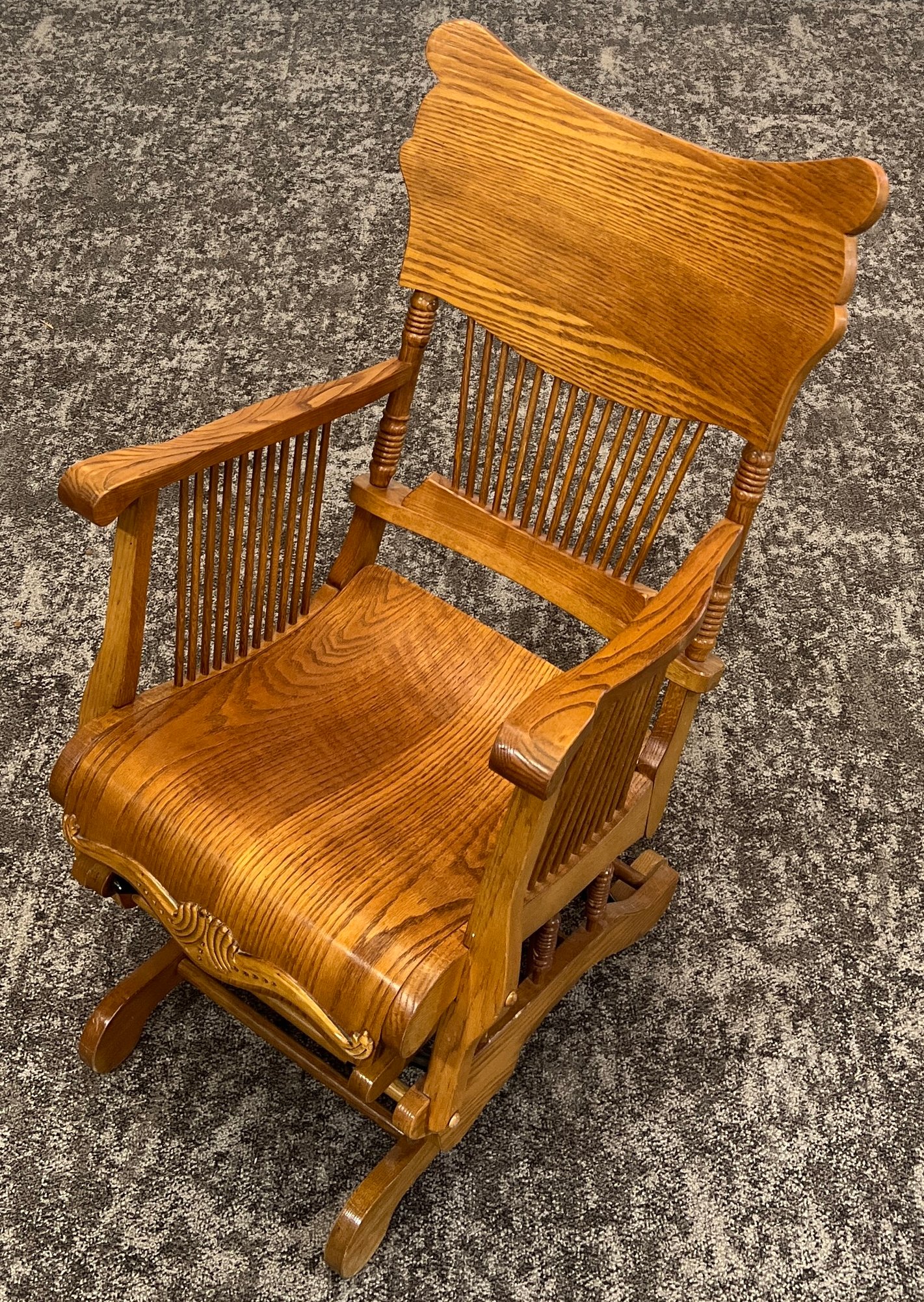Vintage Solid Oak Dowel Back Gliding Rocker #42476 | Auctionninja.com