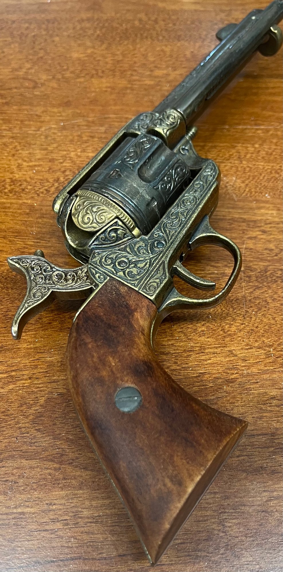 Denix Authentic Replica 1886 Peacemaker 47 Caliber Revolver With Box ...