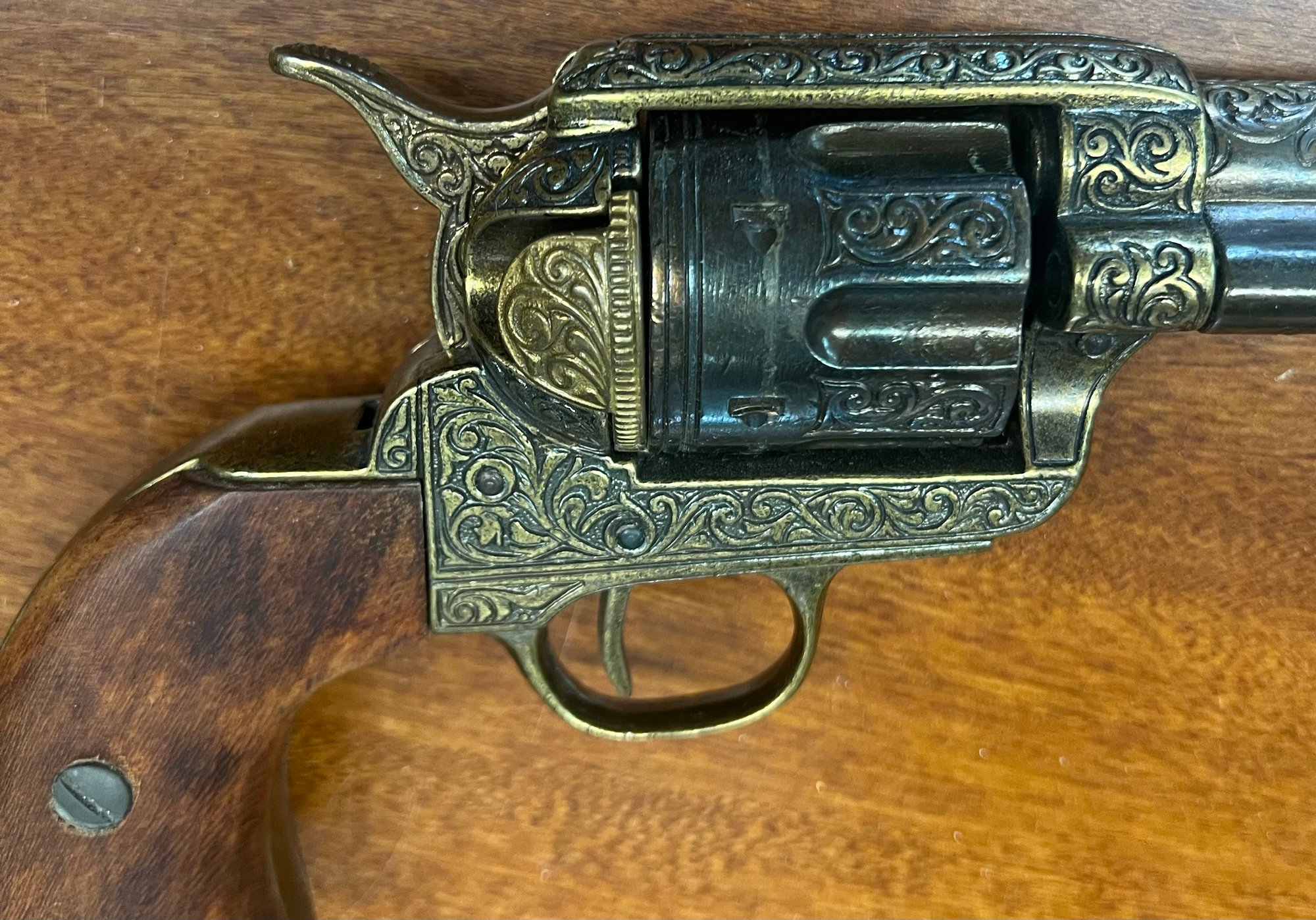 Denix Authentic Replica 1886 Peacemaker 47 Caliber Revolver With Box ...