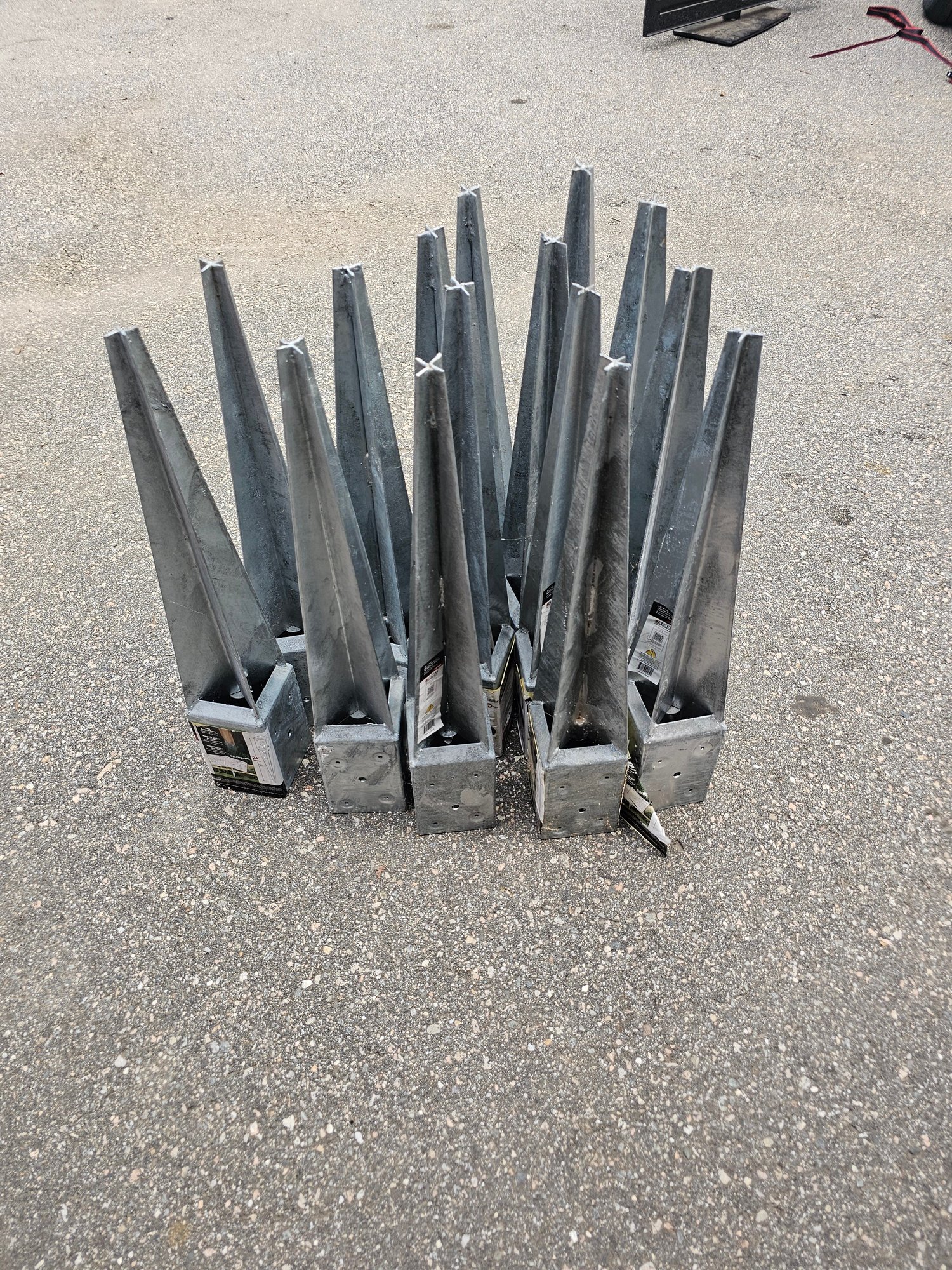 Lot Of 15 New 4x4 Post Holders #38097 | Auctionninja.com