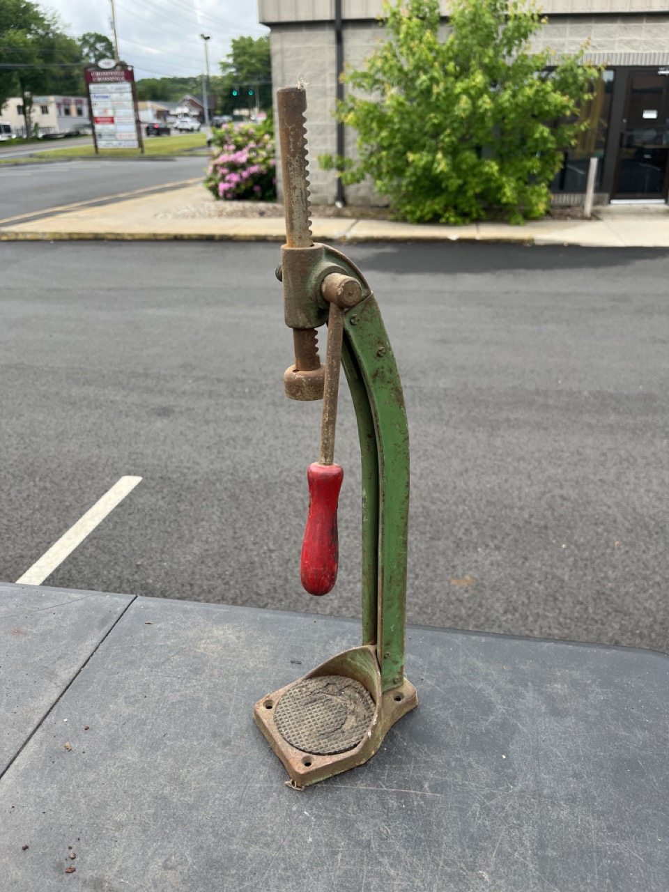 Antique Bottle Capper #14611 | Auctionninja.com