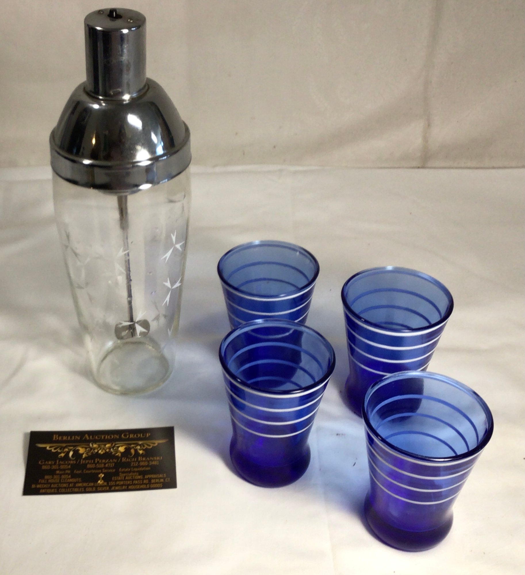 Mid Century Modern Cocktail Shaker With Motorized Stirrer And 4 Cobalt ...