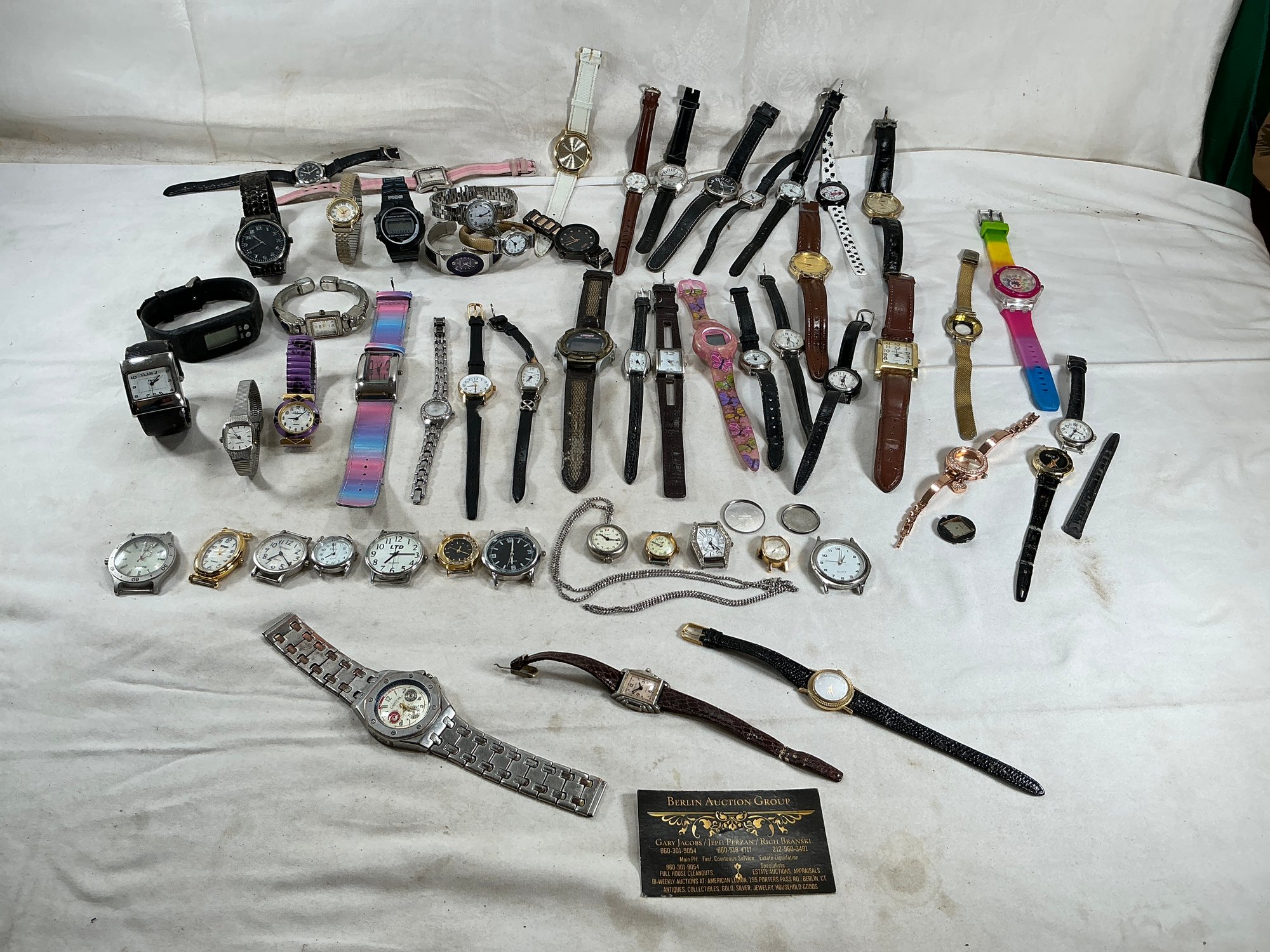 Watch Lot - Watches And Watch Parts #26192 | Auctionninja.com