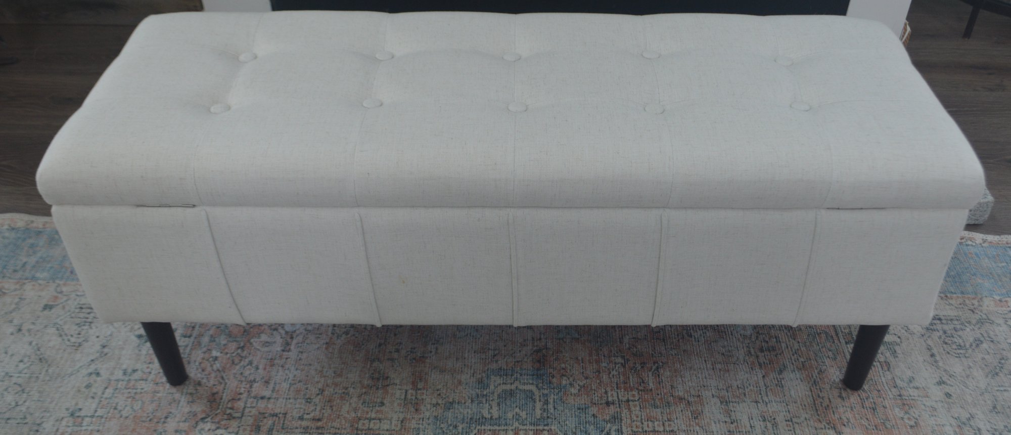 White Fabric Bench With Buttons #11337 | Auctionninja.com