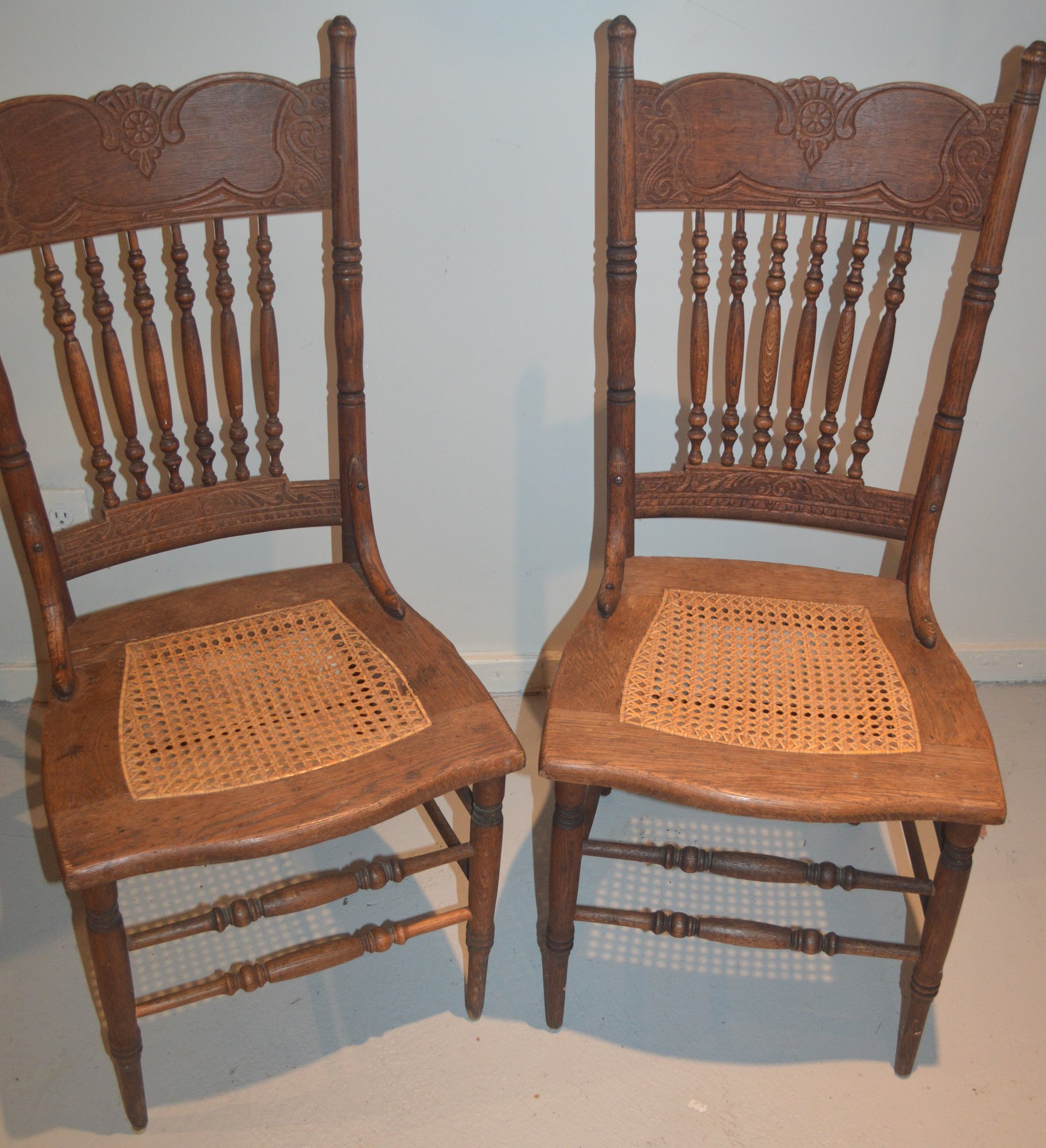 Antique Oak Chairs In Dark Wood Stain #9267 | Auctionninja.com