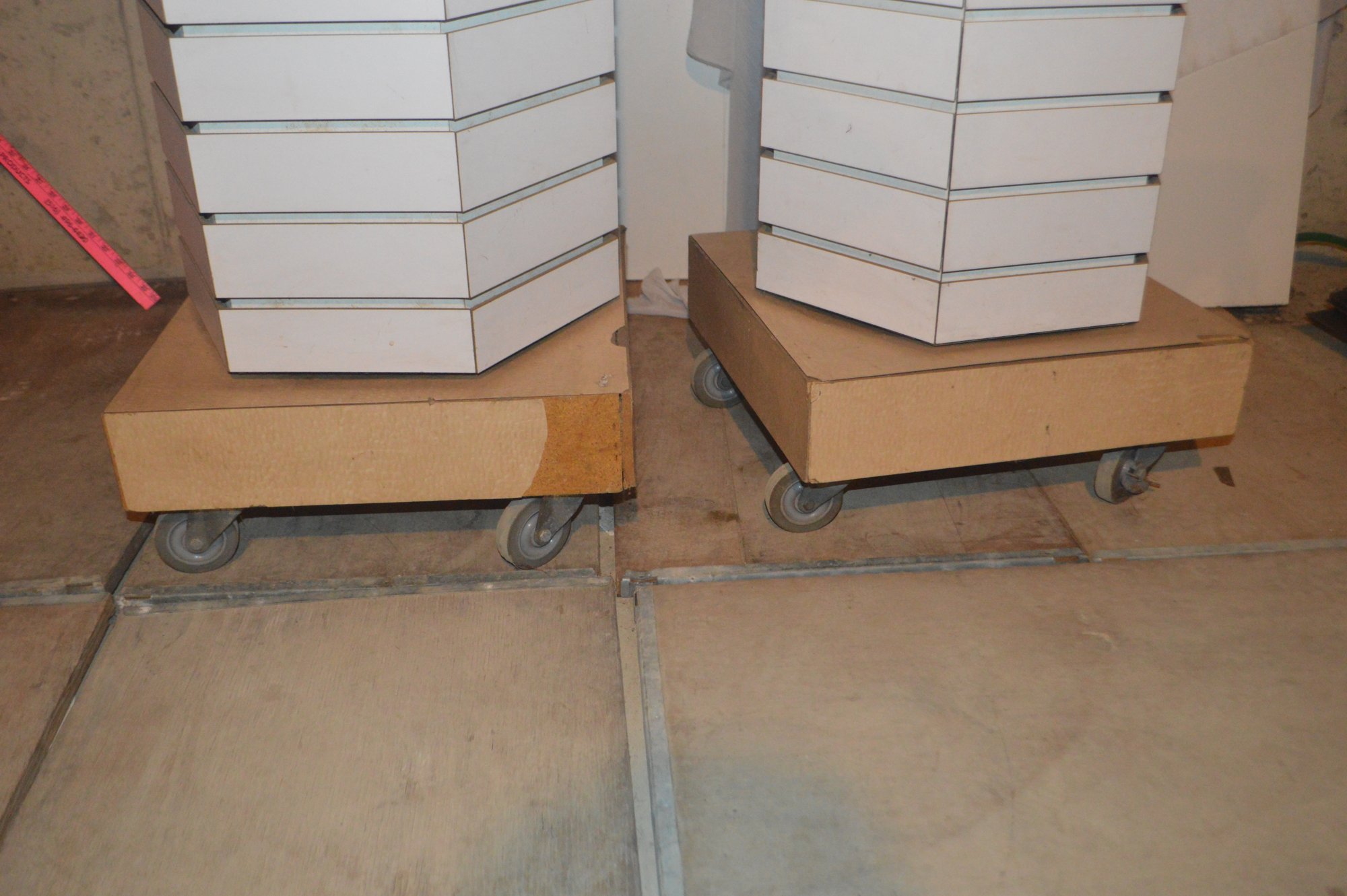 Slatwall Display Towers On Rolling Bases #9594 | Auctionninja.com