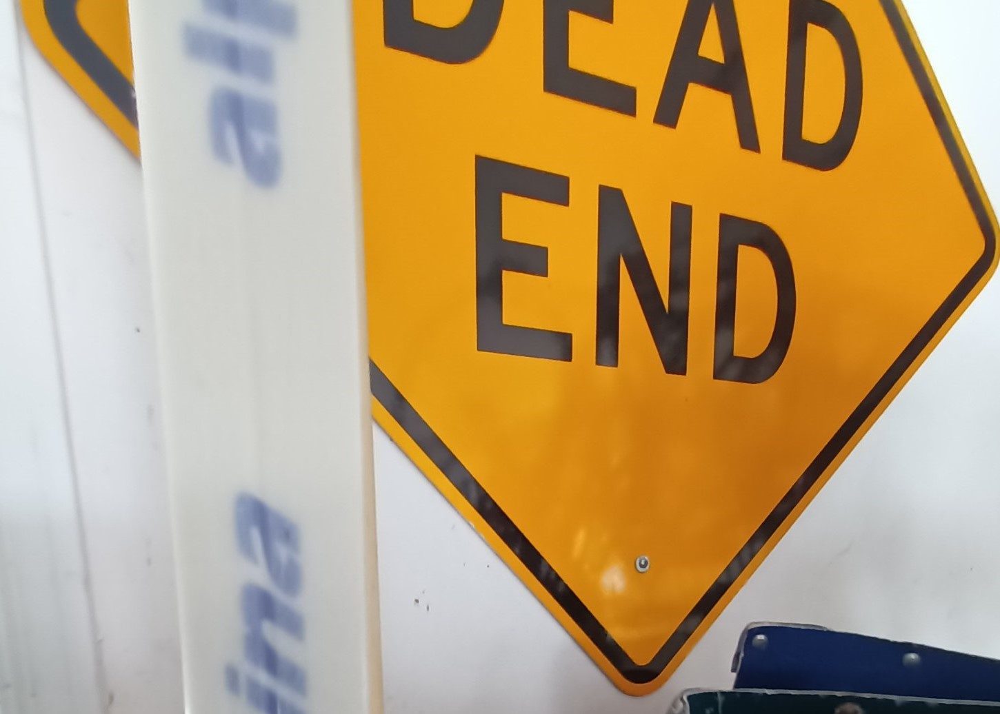 Dead End Street Sign (Diamond Shaped) #2061 | Auctionninja.com