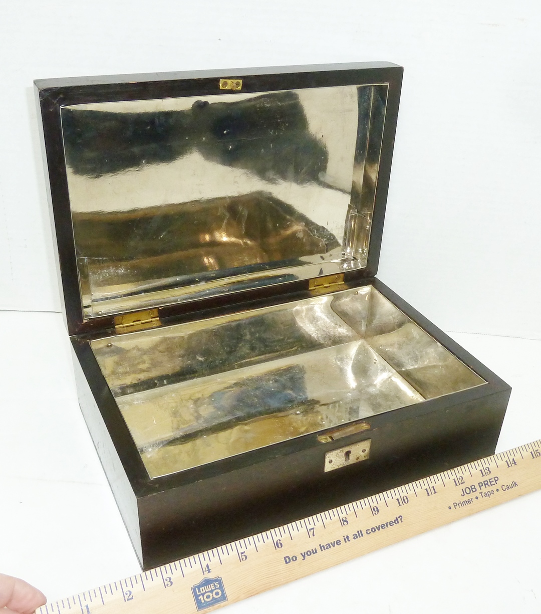 Vintage Oak Humidor Cigar Box #8181 | Auctionninja.com