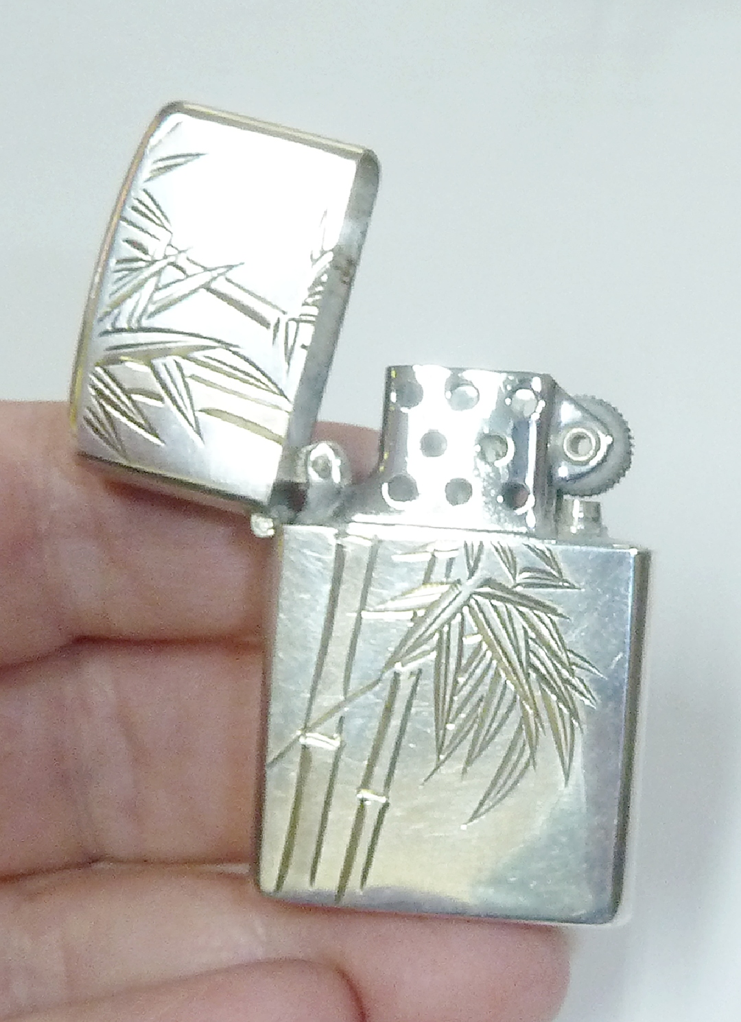 Stering Silver Engraved Cig Lighter NEVER USED #8581 | Auctionninja.com