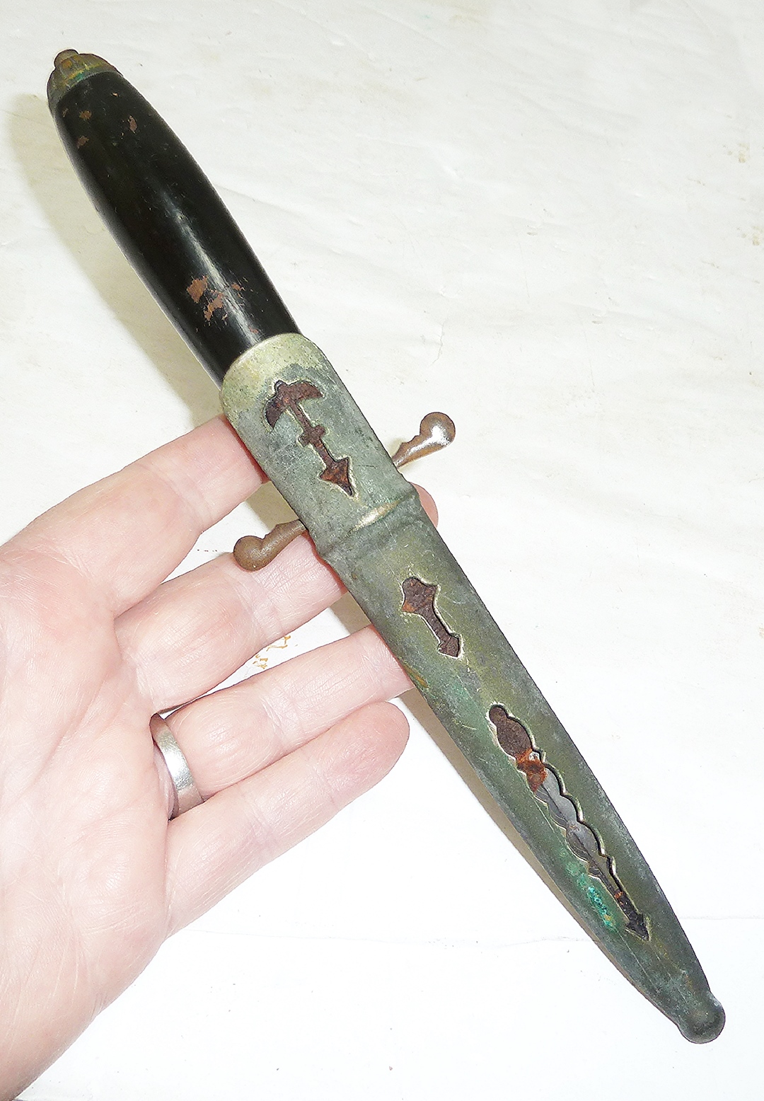 Vint. Dagger In Metal Sheath SWEDEN #7726 | Auctionninja.com