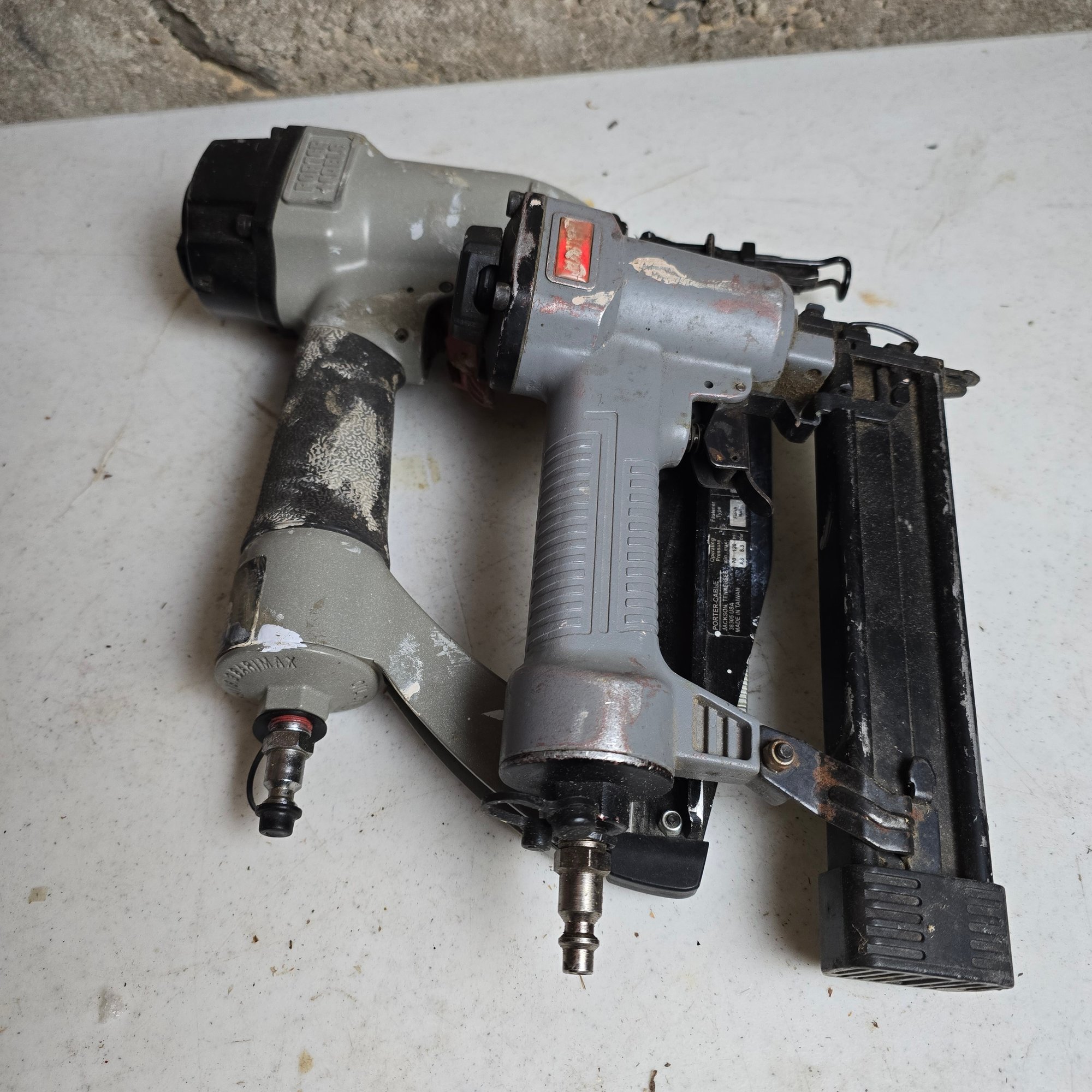 Porter Cable And Master Pair Of Nail Guns #104701 | Auctionninja.com