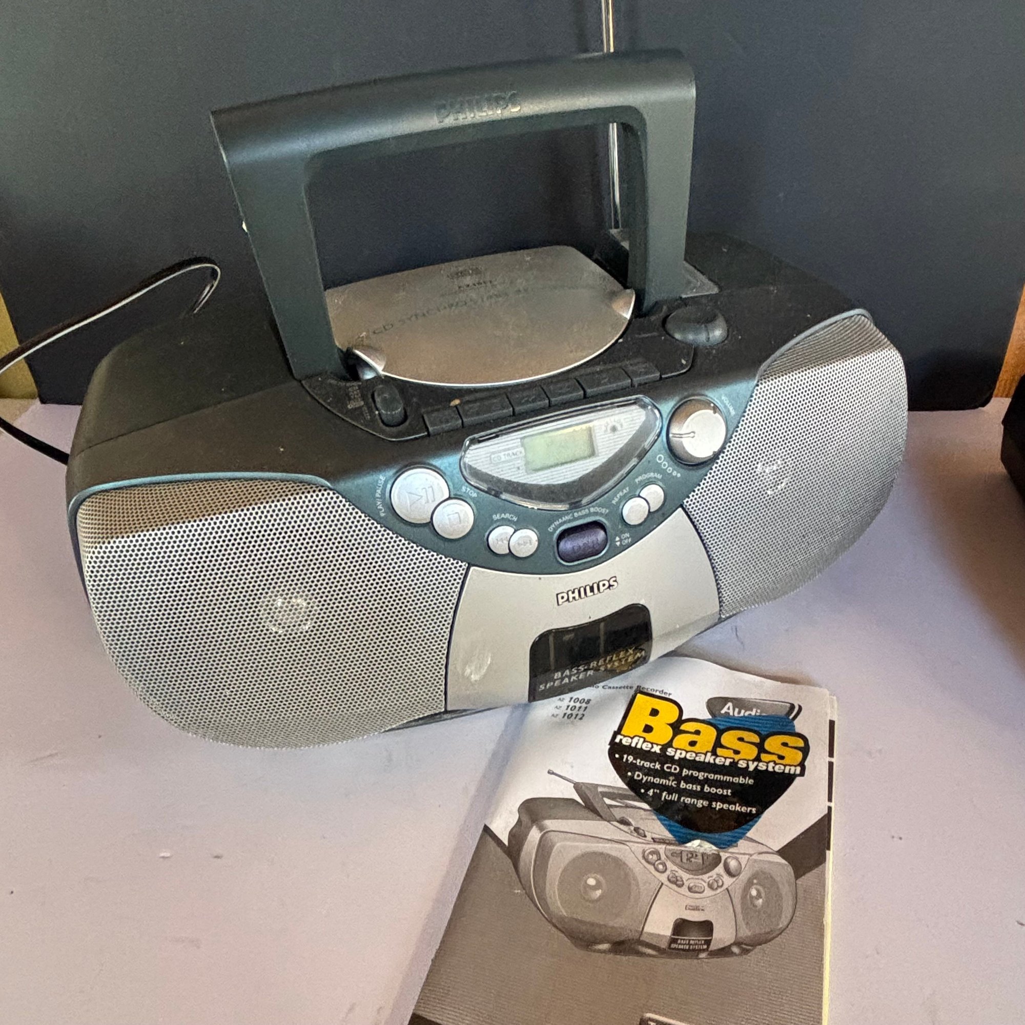 Collection Of Five Assorted Electronics- Sony Walkman, GE And Others ...