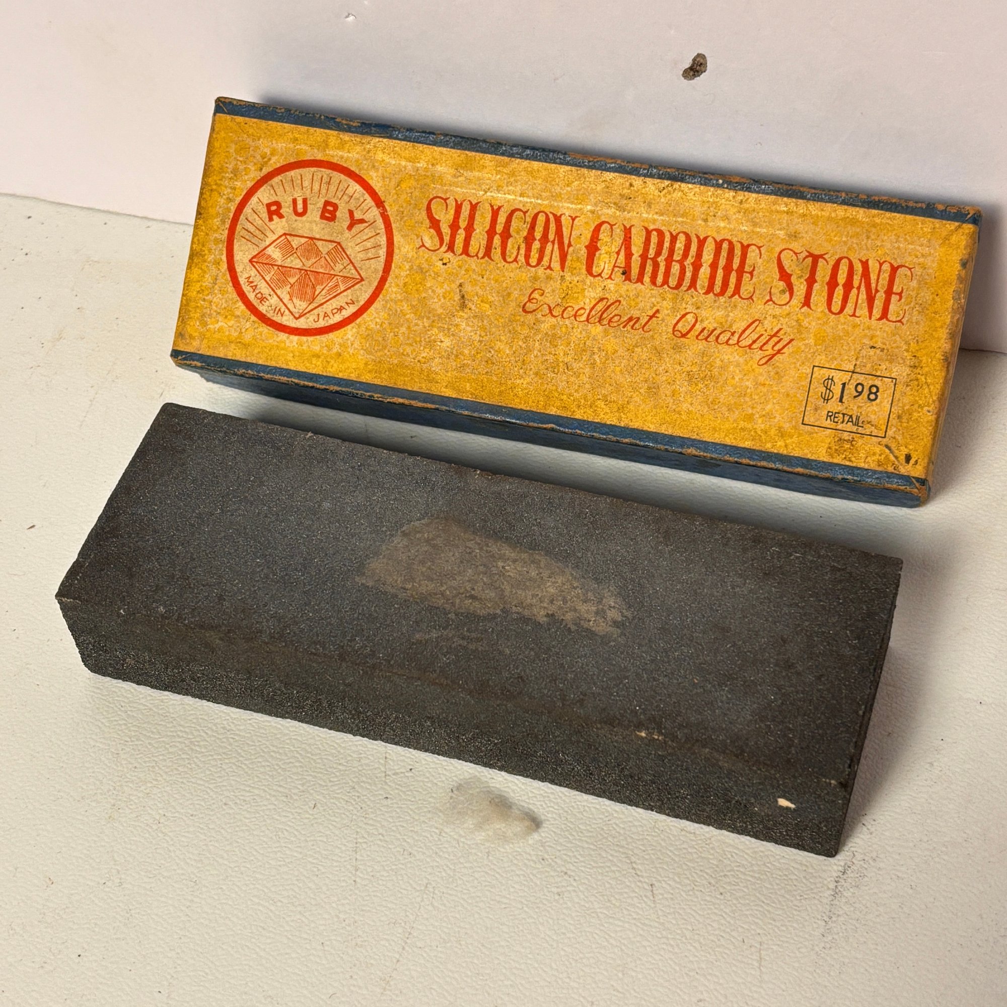 Vintage "Ruby" Brand Silicon Carbide Knife Sharpening Stone (b3 ...