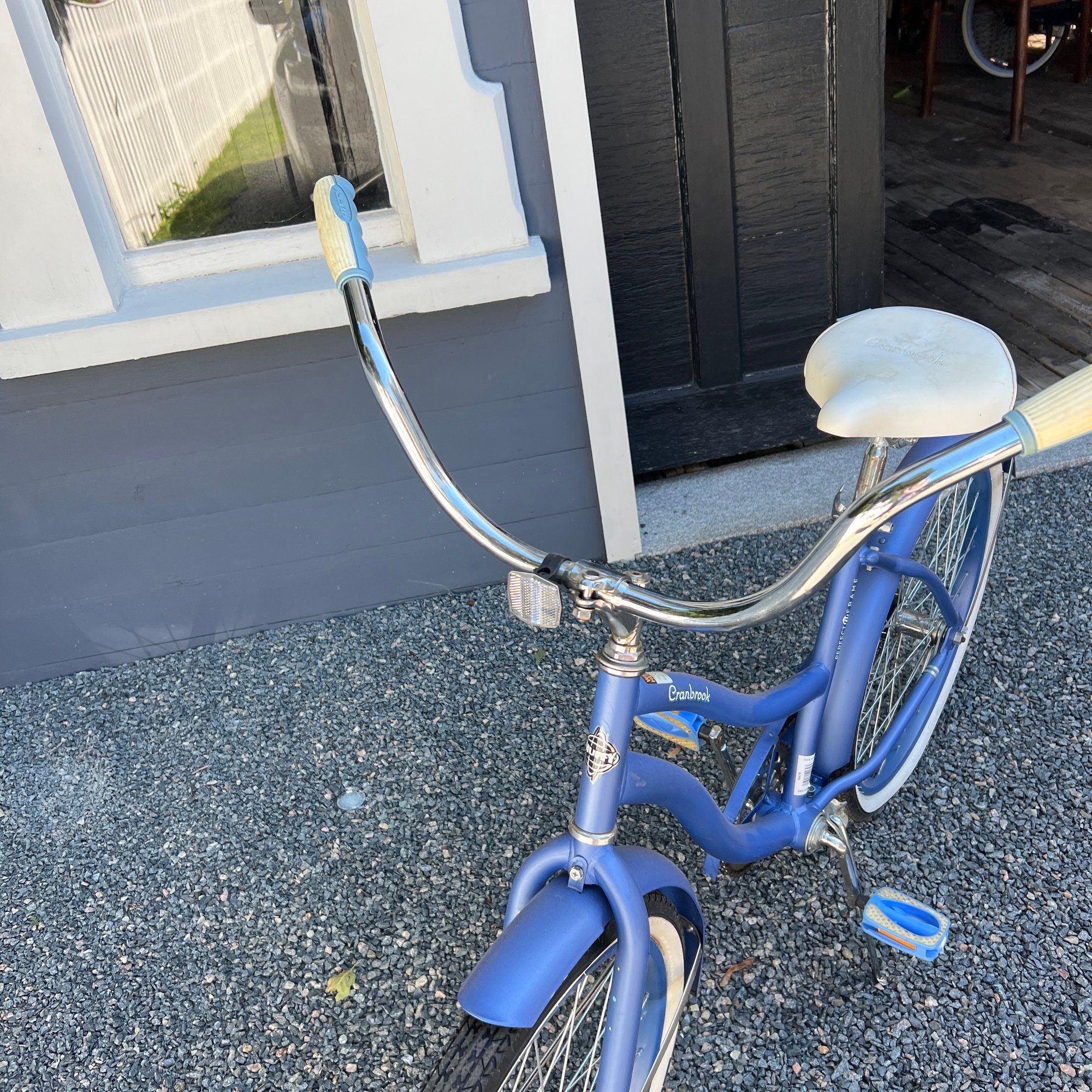 Huffy Cruiser Bike - See Notes (Garage) #98472 | Auctionninja.com