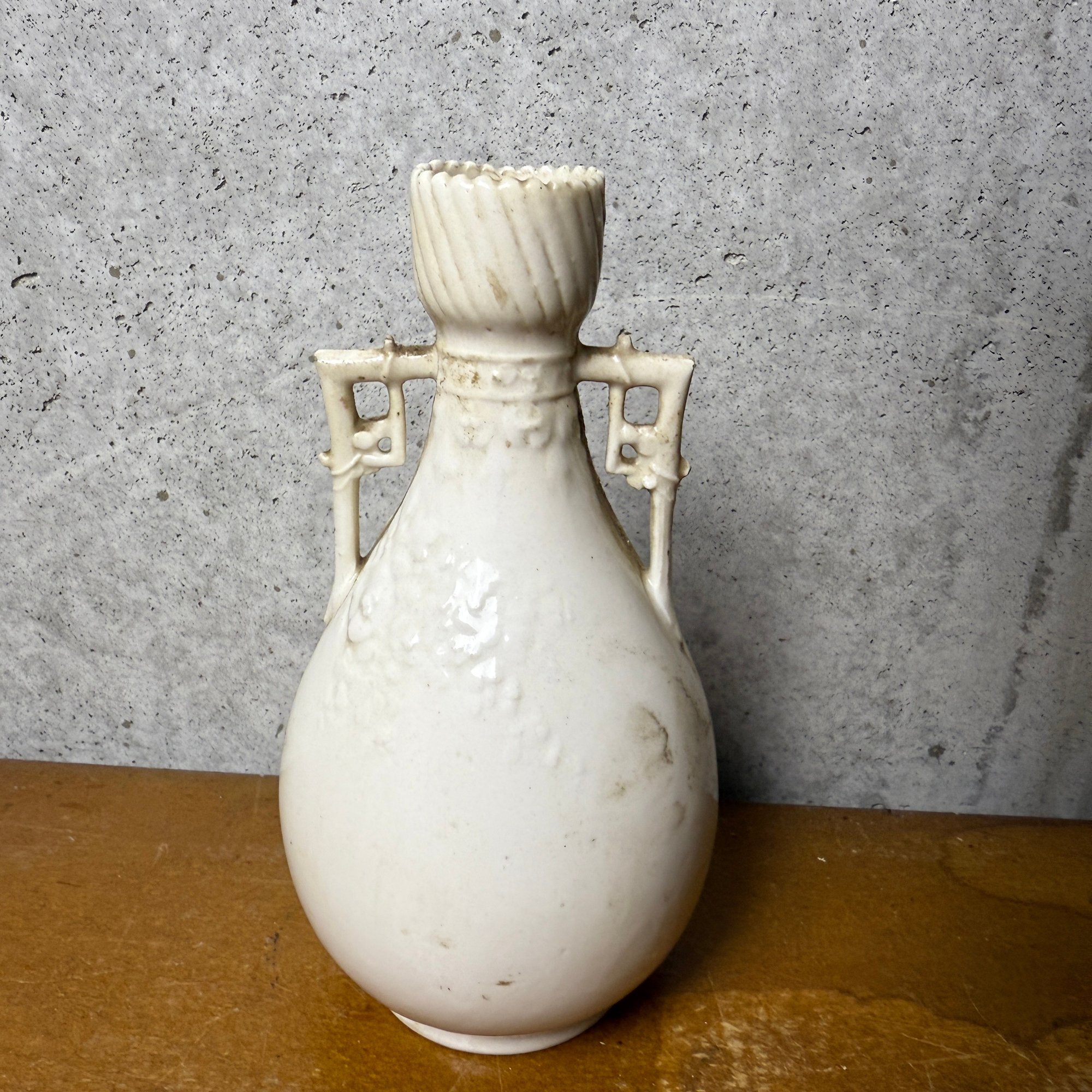 White Glazed Ceramic Amphora (B1) #113598 | Auctionninja.com