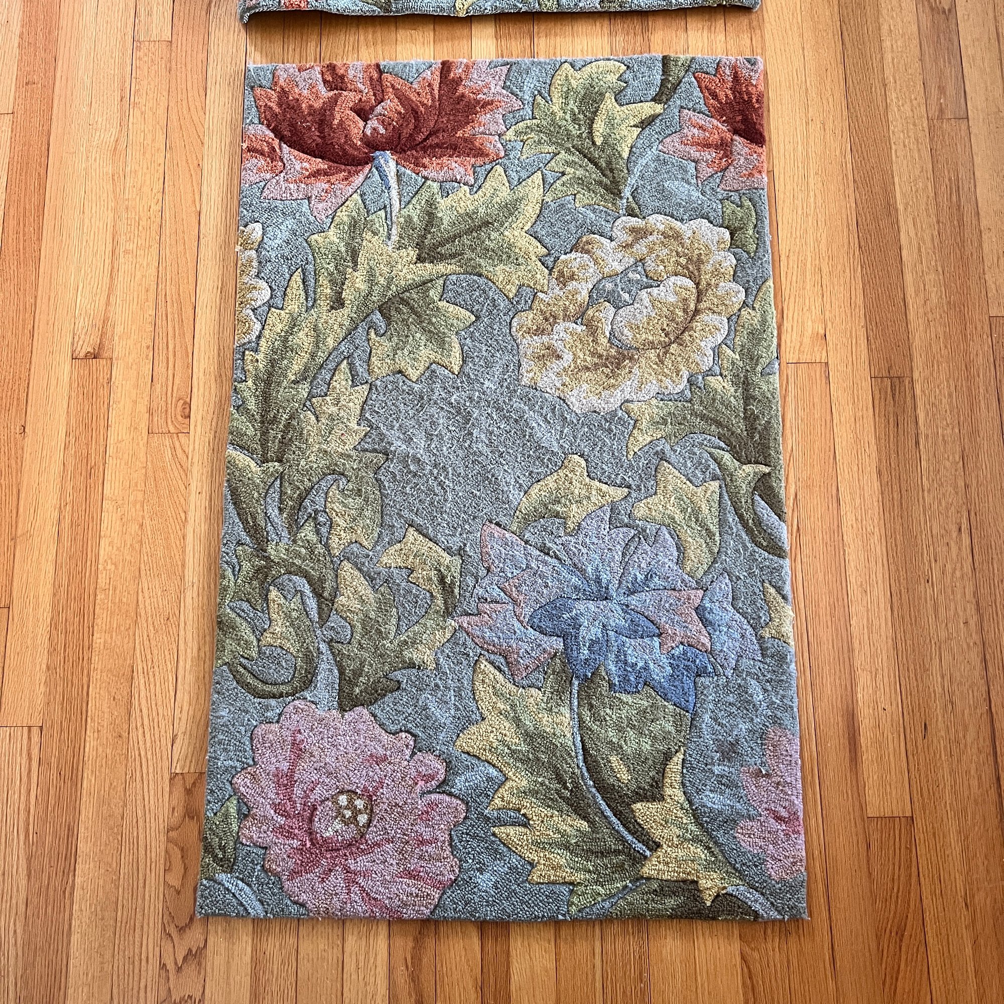 Beautiful Blue Hooked Floral Rug Pair (77407) (LR) #77680 ...