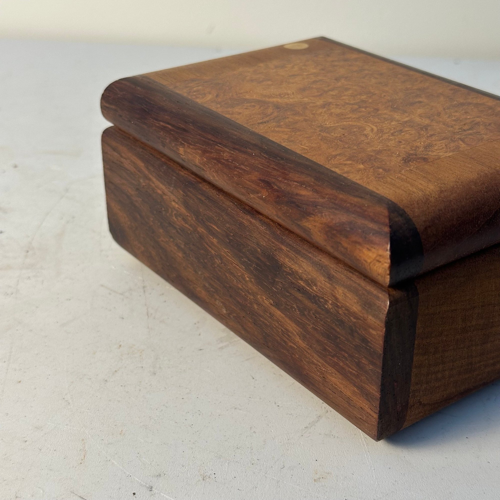 Burl Wood Swivel Lid Box #119577 | Auctionninja.com
