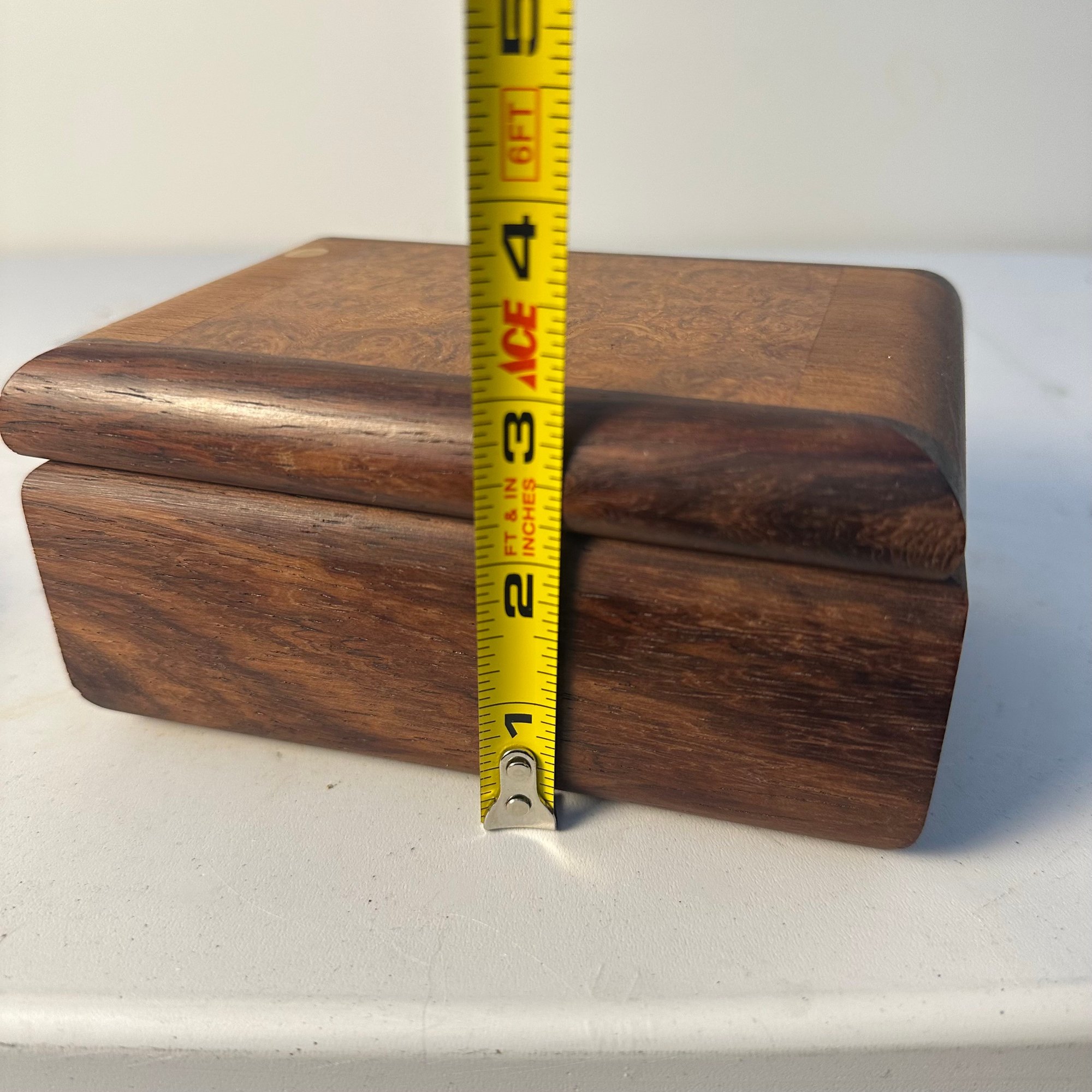 Burl Wood Swivel Lid Box #119577 | Auctionninja.com