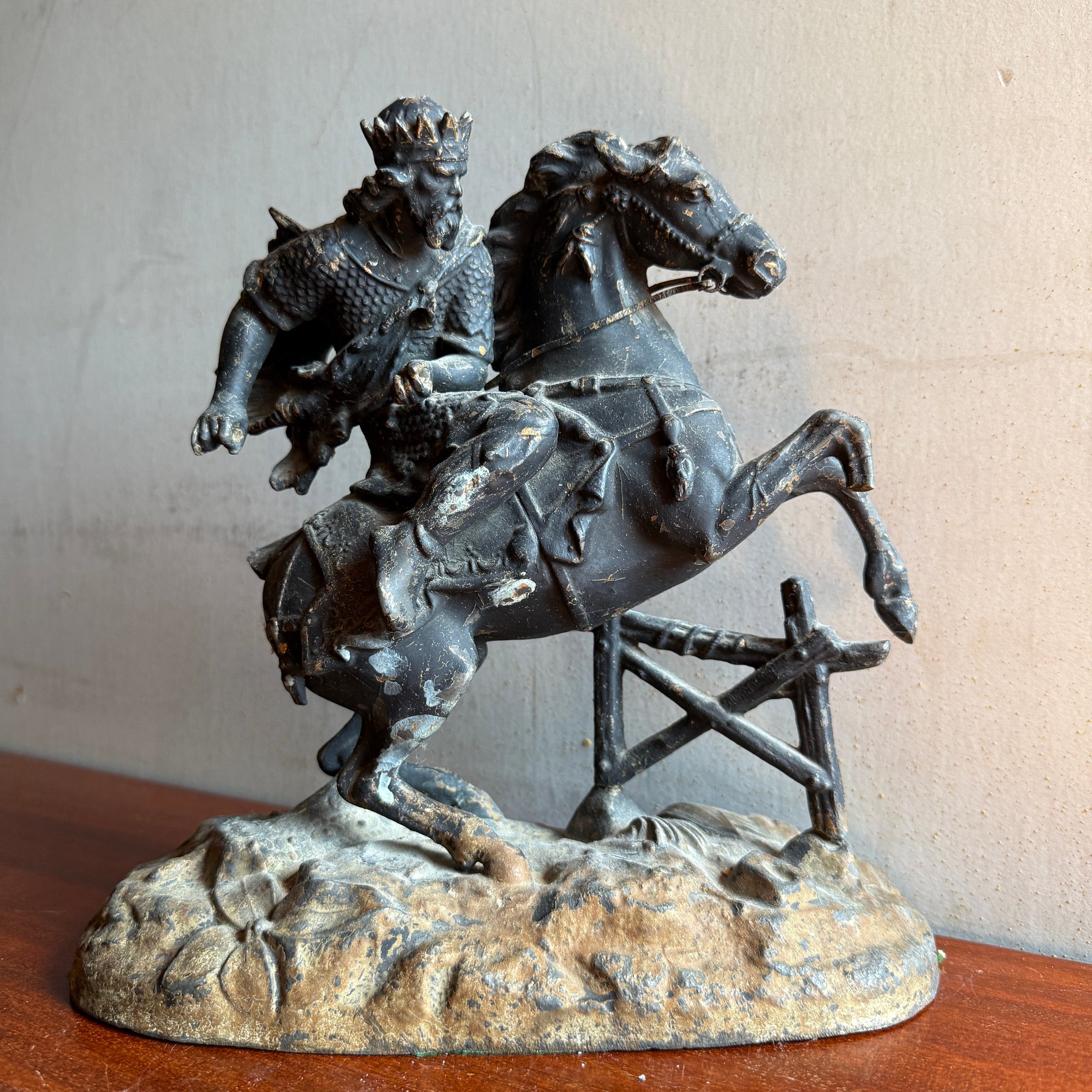 Vintage Bronze Crusader On Horseback (attic) #98622 | Auctionninja.com