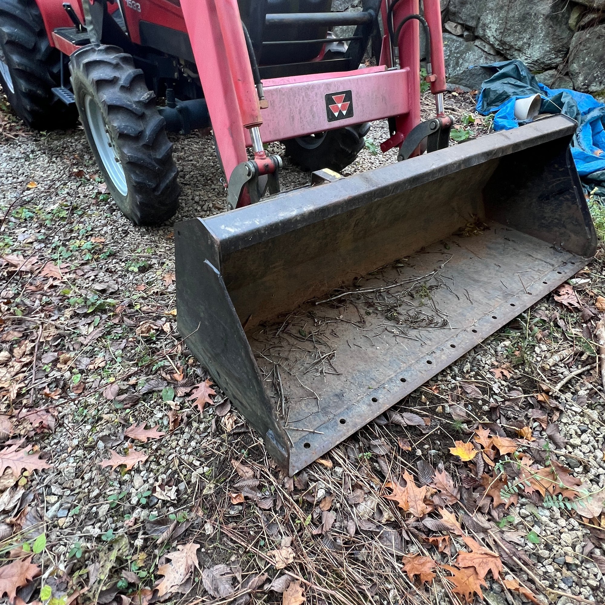 Massey-ferguson 1525 Tractor #119271 | Auctionninja.com