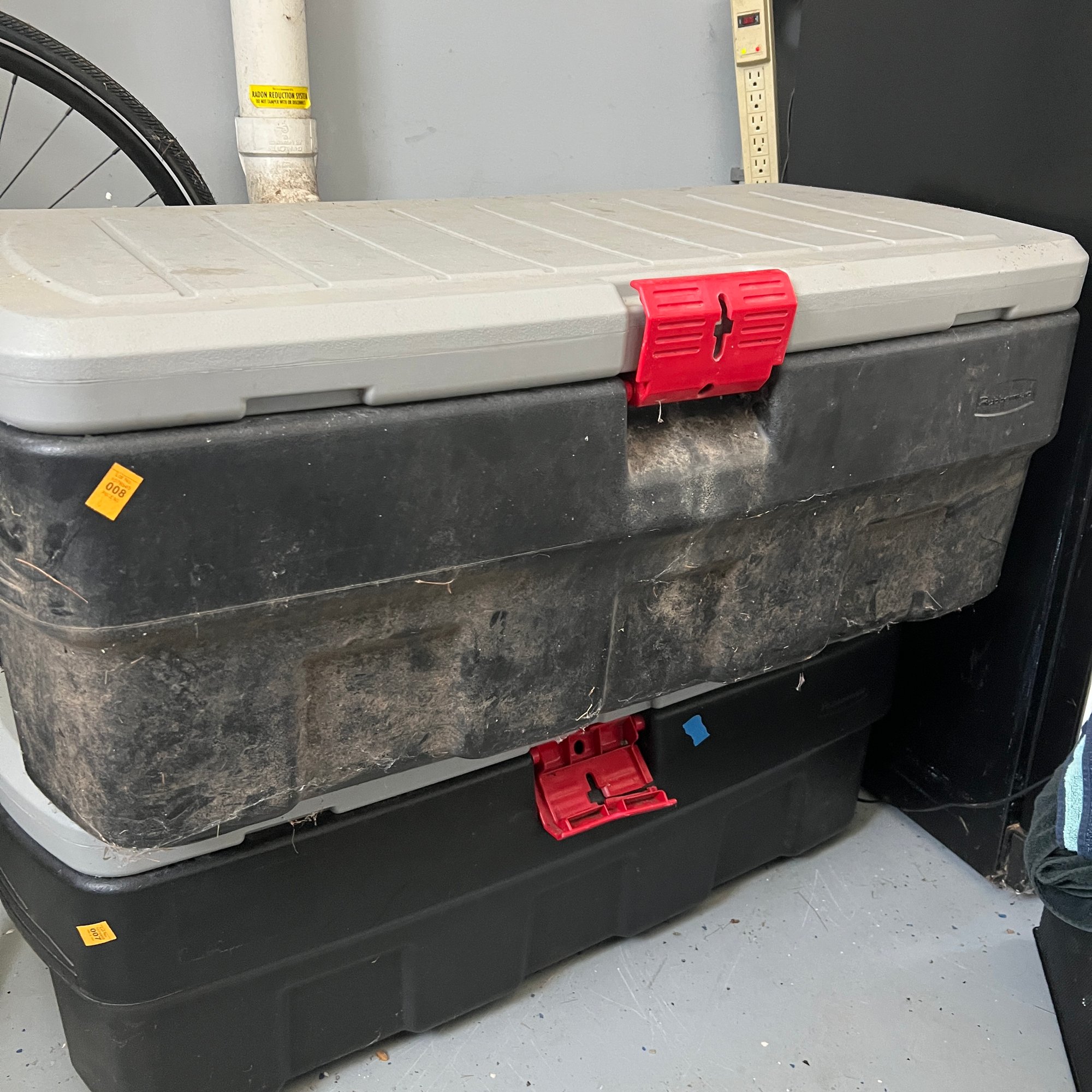 Rubbermaid Action Packer Storage Box (garage) #80145 | Auctionninja.com
