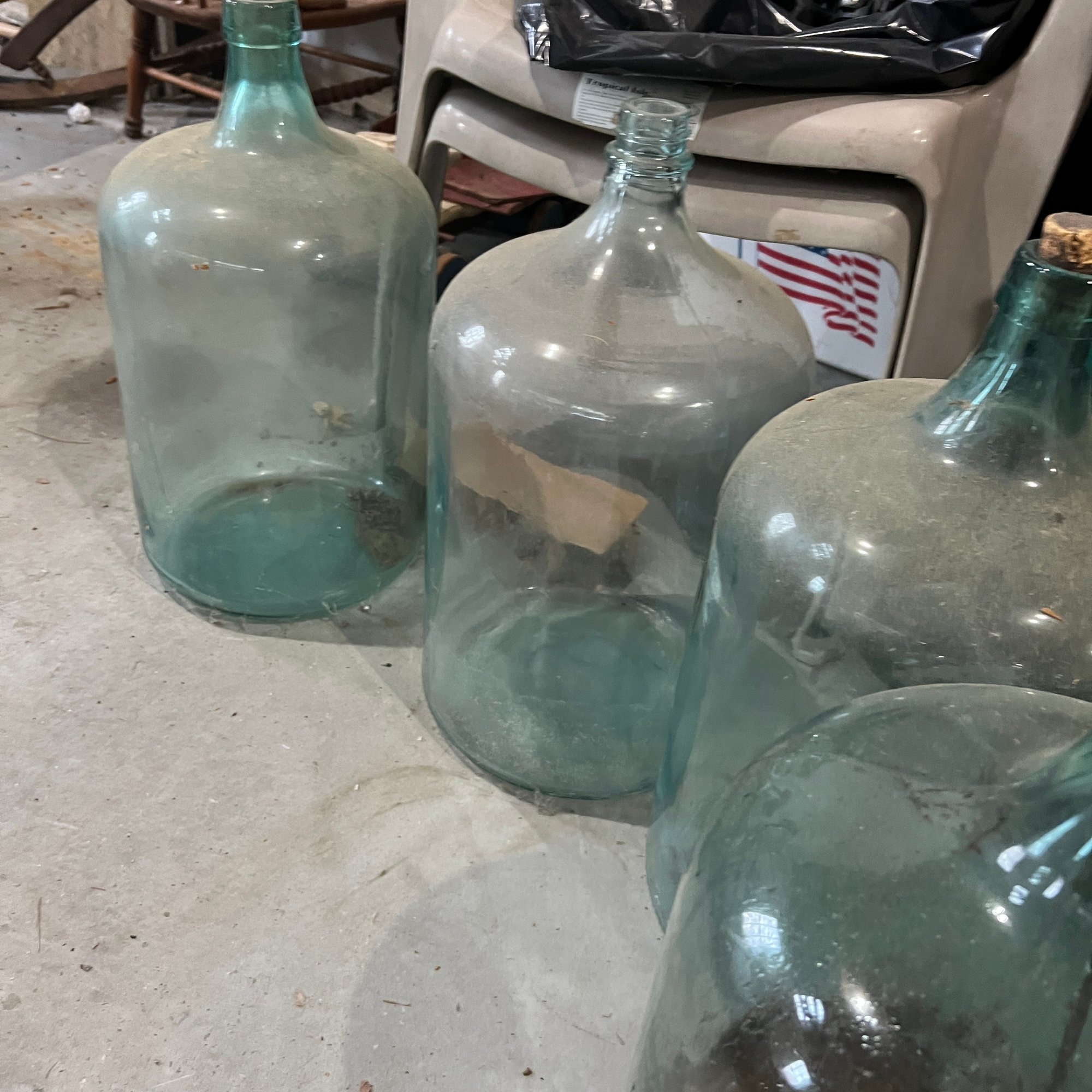 Set Of 5 Large Glass Jugs (Garage, KM13) #121466 | Auctionninja.com