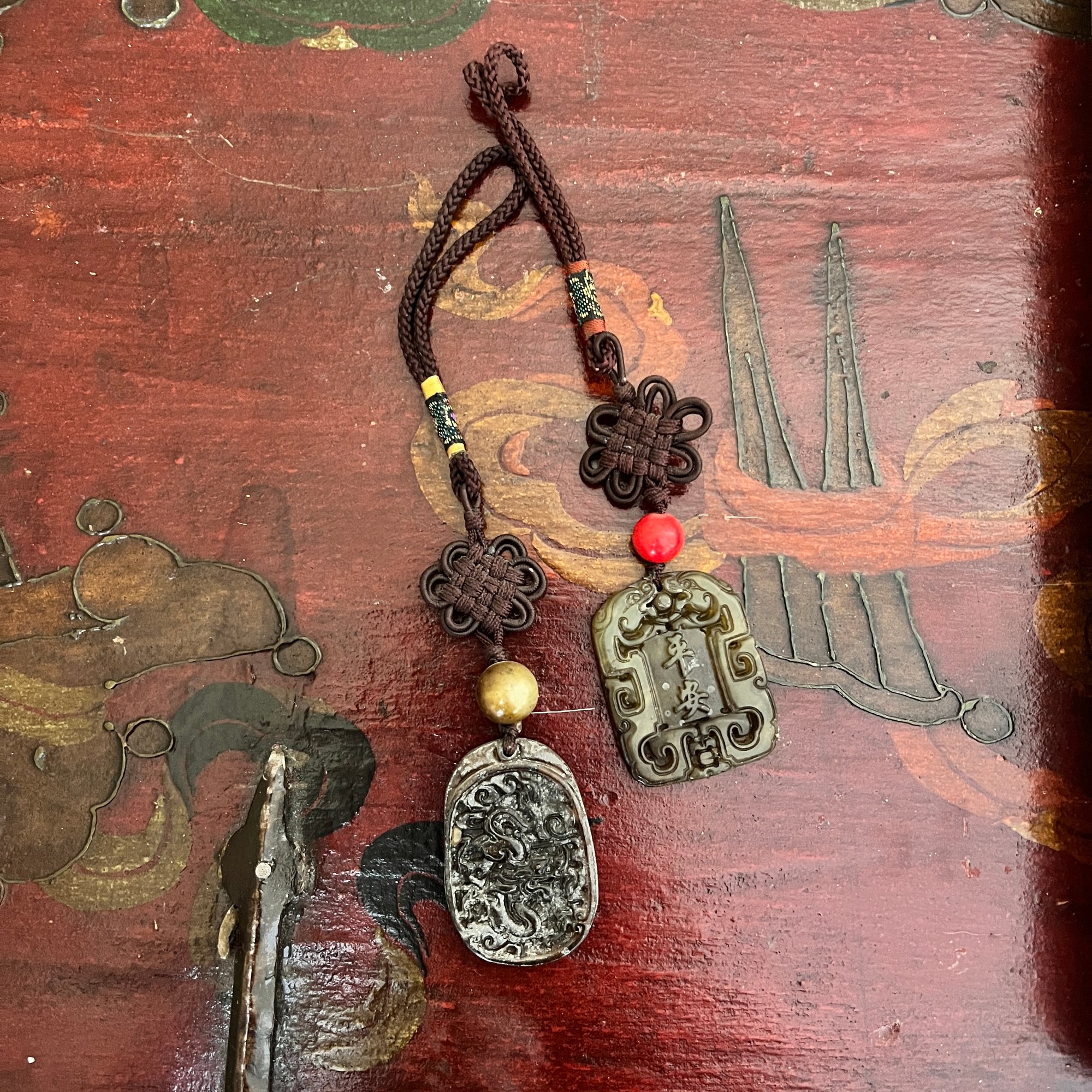 Traditional Chinese Jade Knotted Charms (BR) #79156 | Auctionninja.com