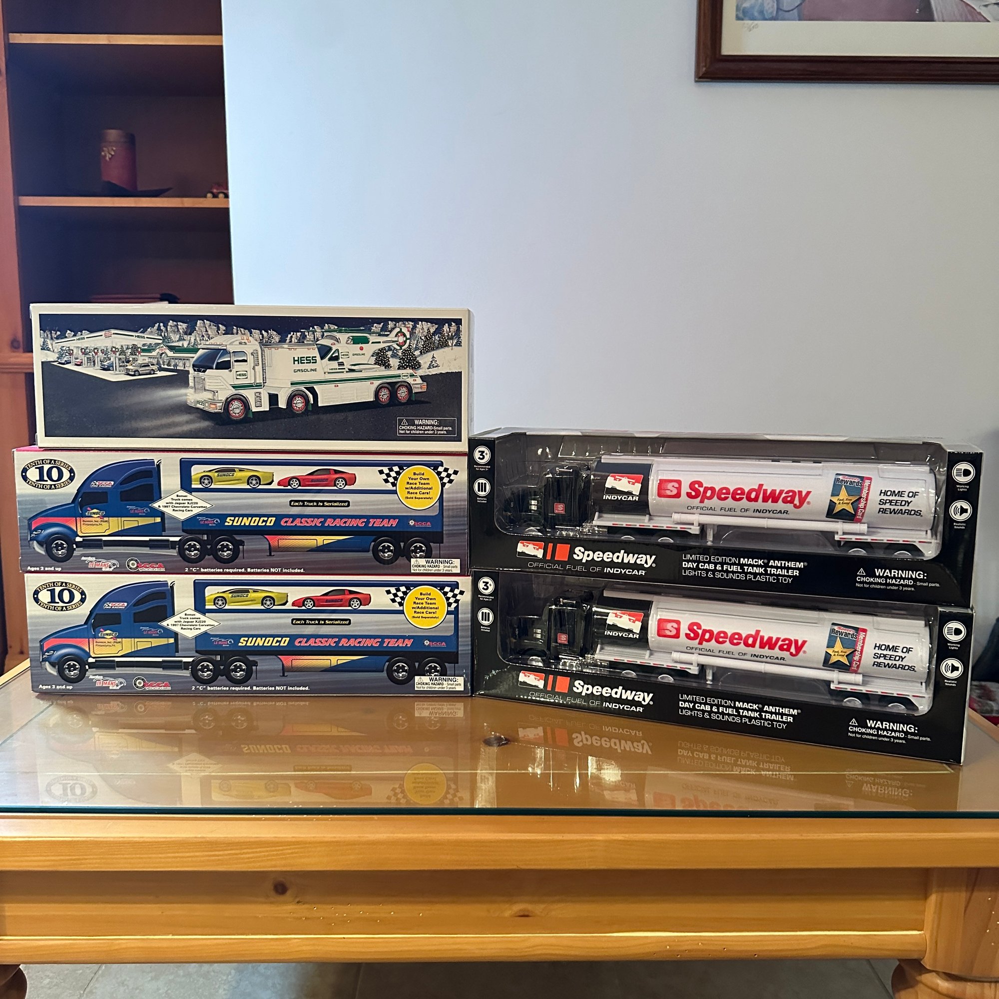 Five Hess, Speedway, & Sunoco Toy Trucks (BAR) #61792 | Auctionninja.com