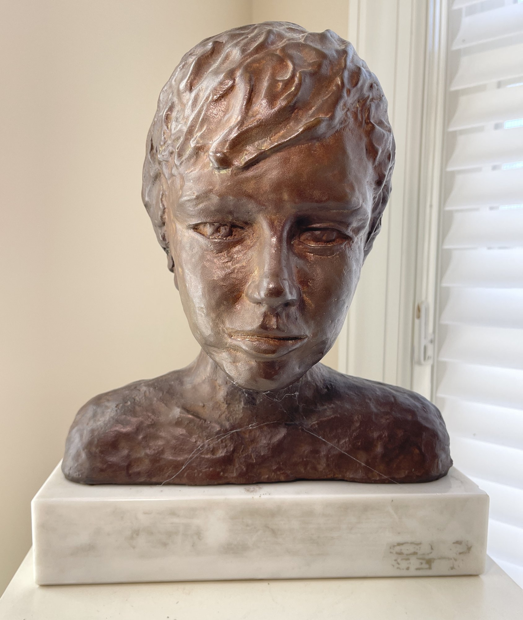 SIGNED BRONZE BUST OF GIRL BY ISABEL SHAW #15631 | Auctionninja.com