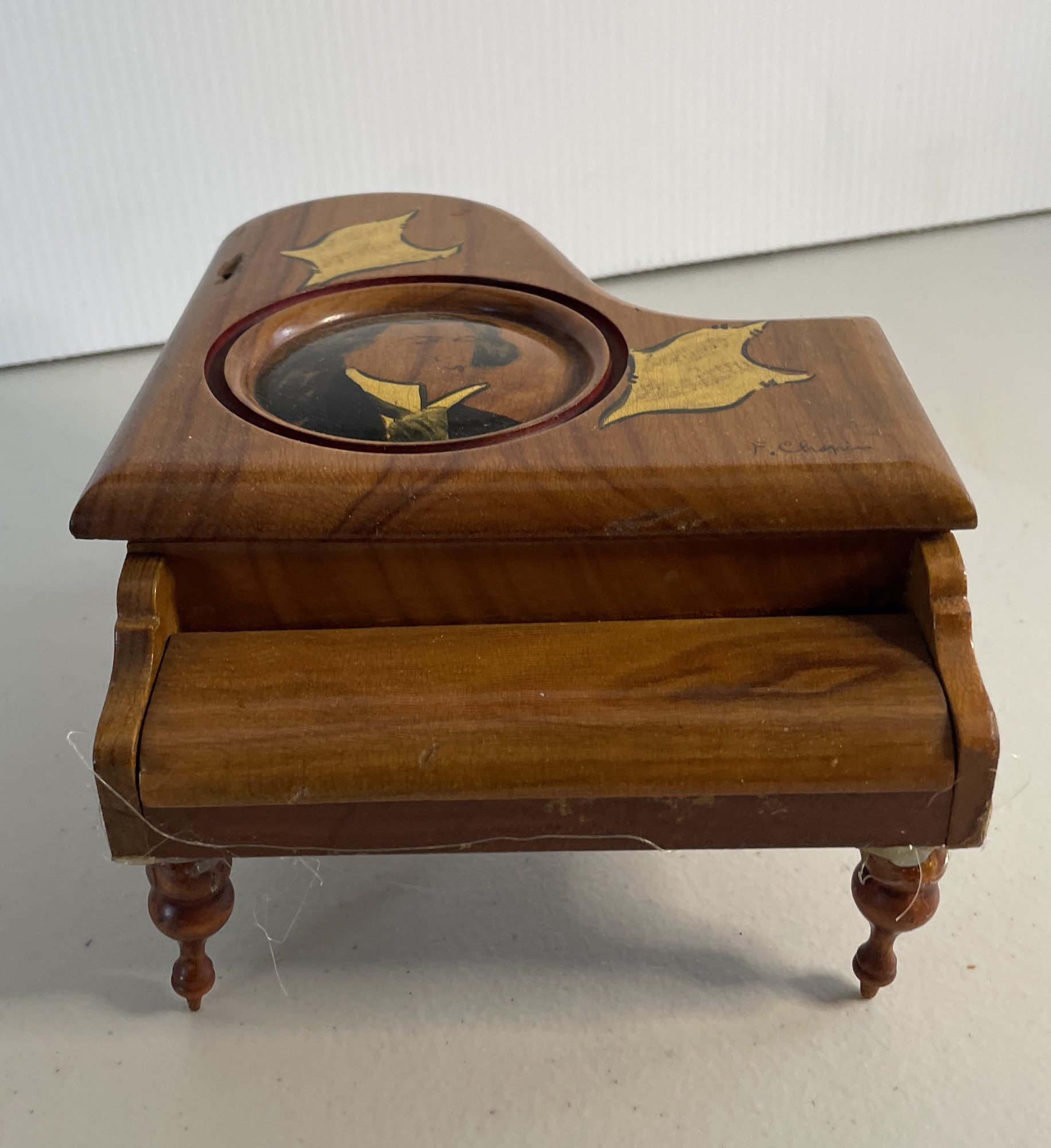 REUGE SWISS MUSICAL MOVEMENT TRISTESSE CHOPIN HAND PAINTED PORTRAIT ...
