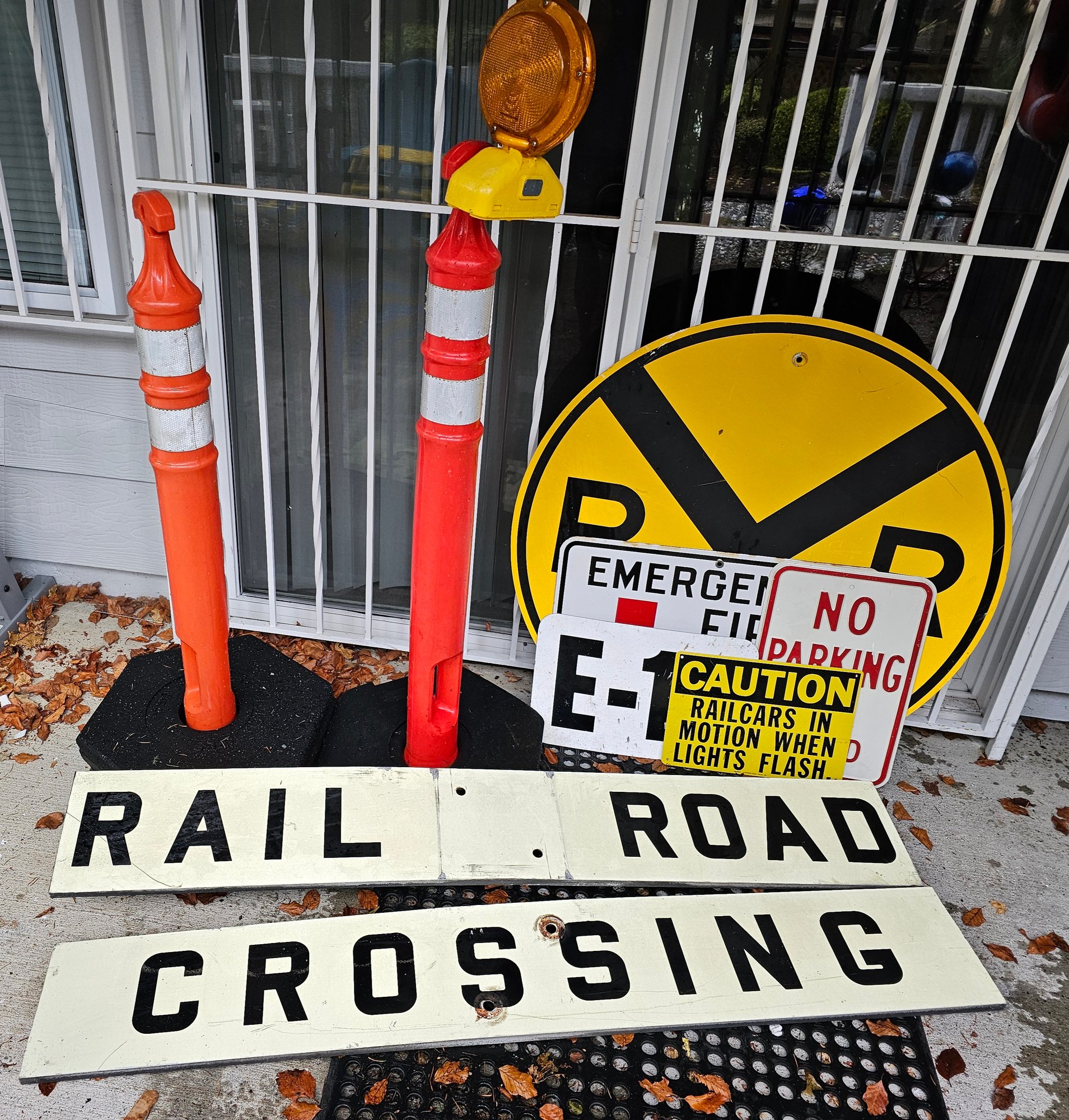 R00 Mix Of Railroad And Traffic Signs And Two Traffic Delineator Posts ...