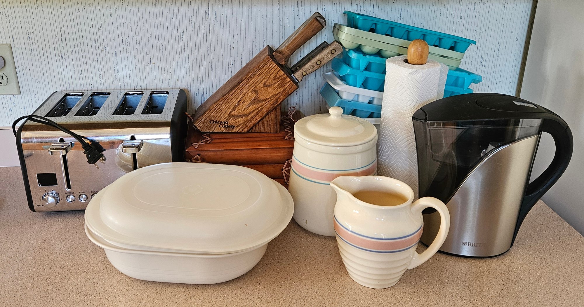 R2 4 Slot Toaster, Original Tupperware, Cookie Jar, Knife Block ...