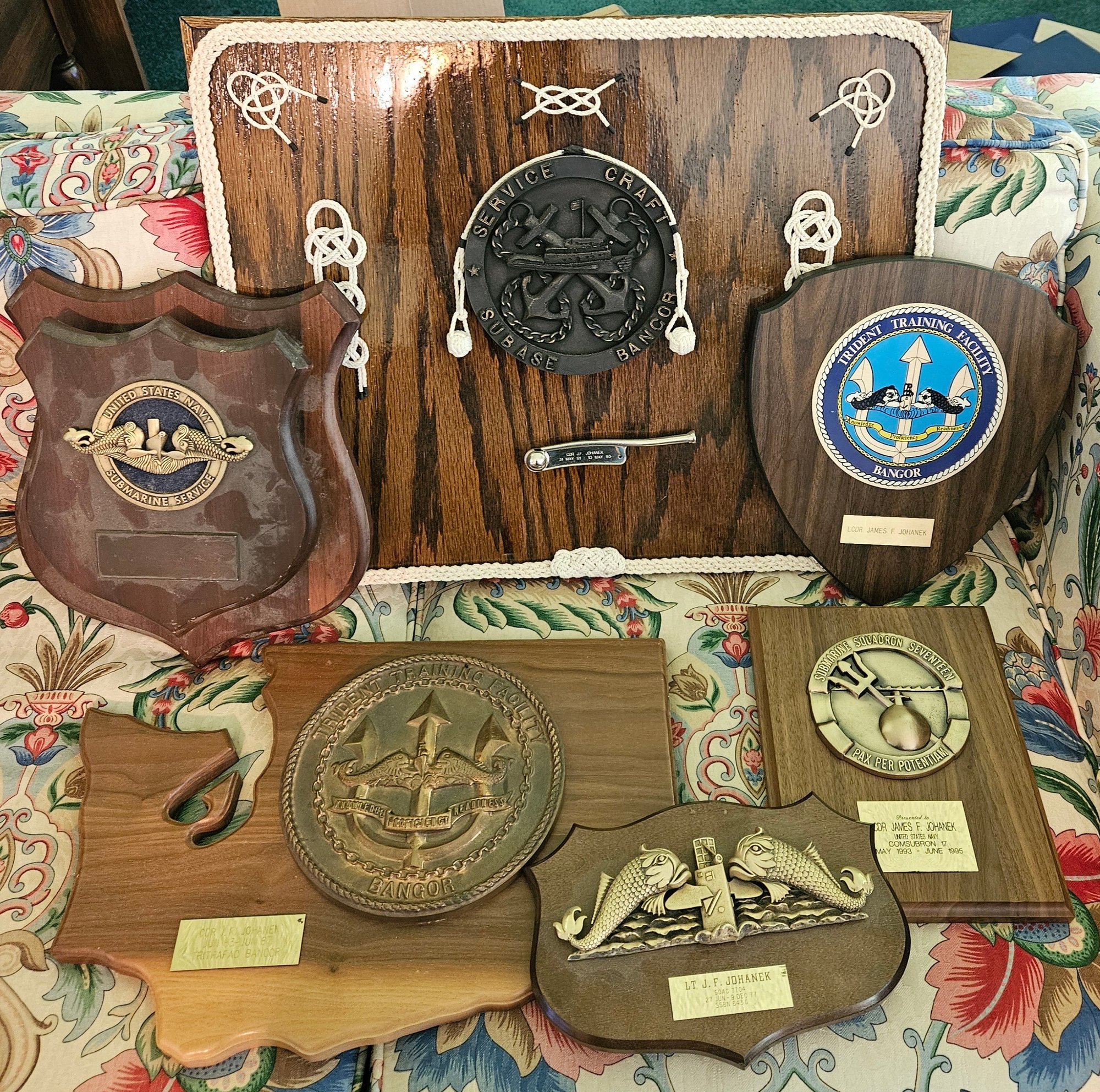 R11 US Navy Honorary Plaques, Includes Bangor Base #51772 | Auctionninja.com