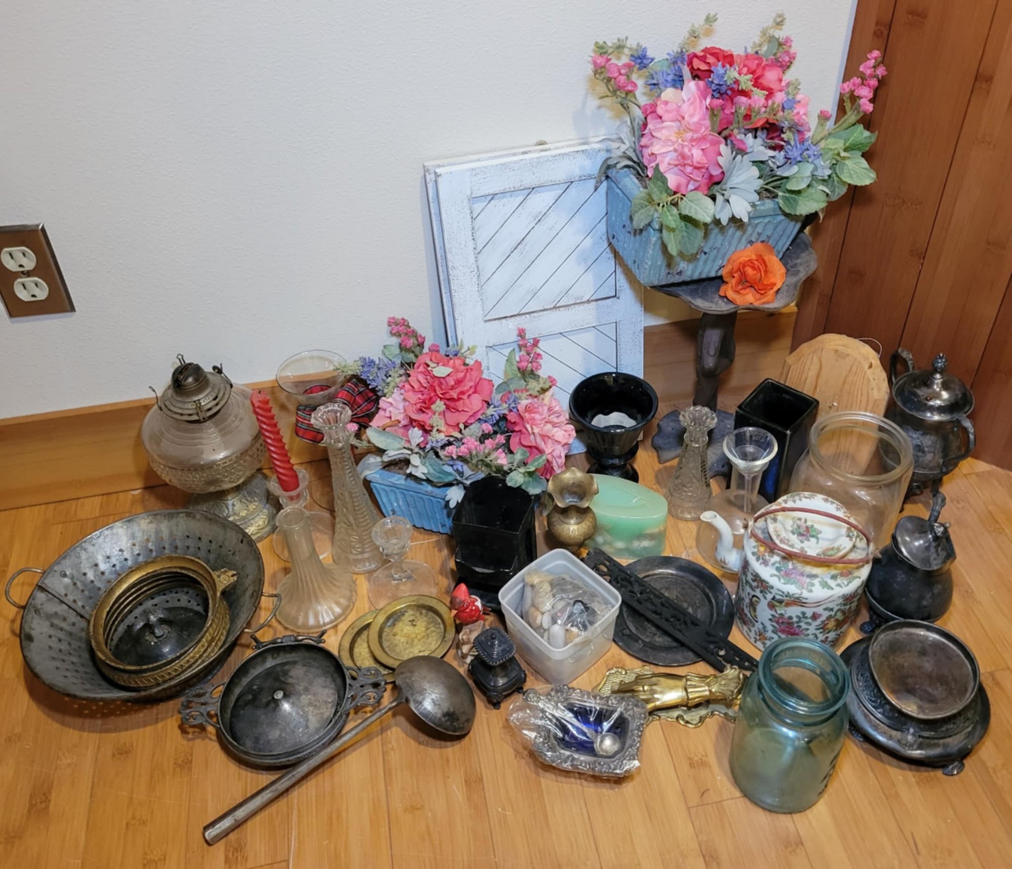 R2 Miscellaneous Items Including But Not Limited To Glass Vases, Metal ...