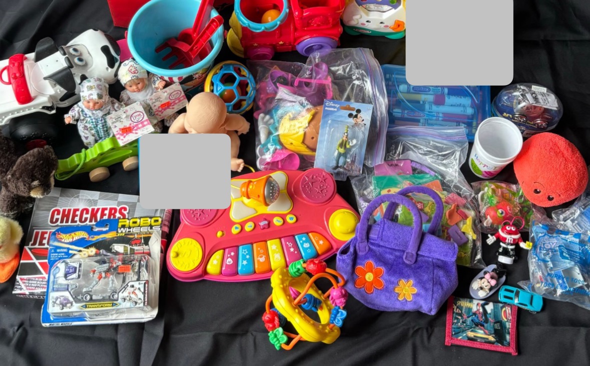 R7 Kids Toy Lot To Include Fisher Price, Disney, Hot Wheels, GiGo Toy ...