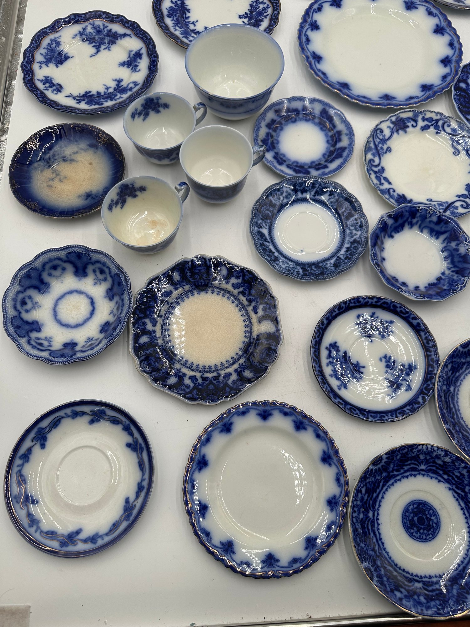 R1 Assorted Cobalt Blue China #59810 | Auctionninja.com